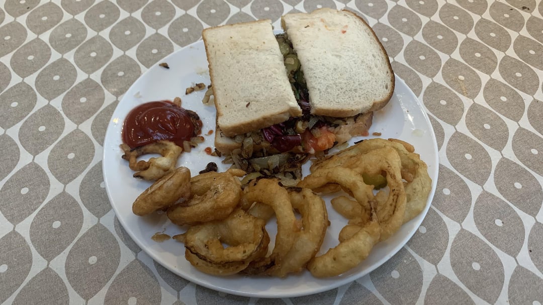 Onion rings, a tofu sandwich, and ketchup - Dining and Cooking