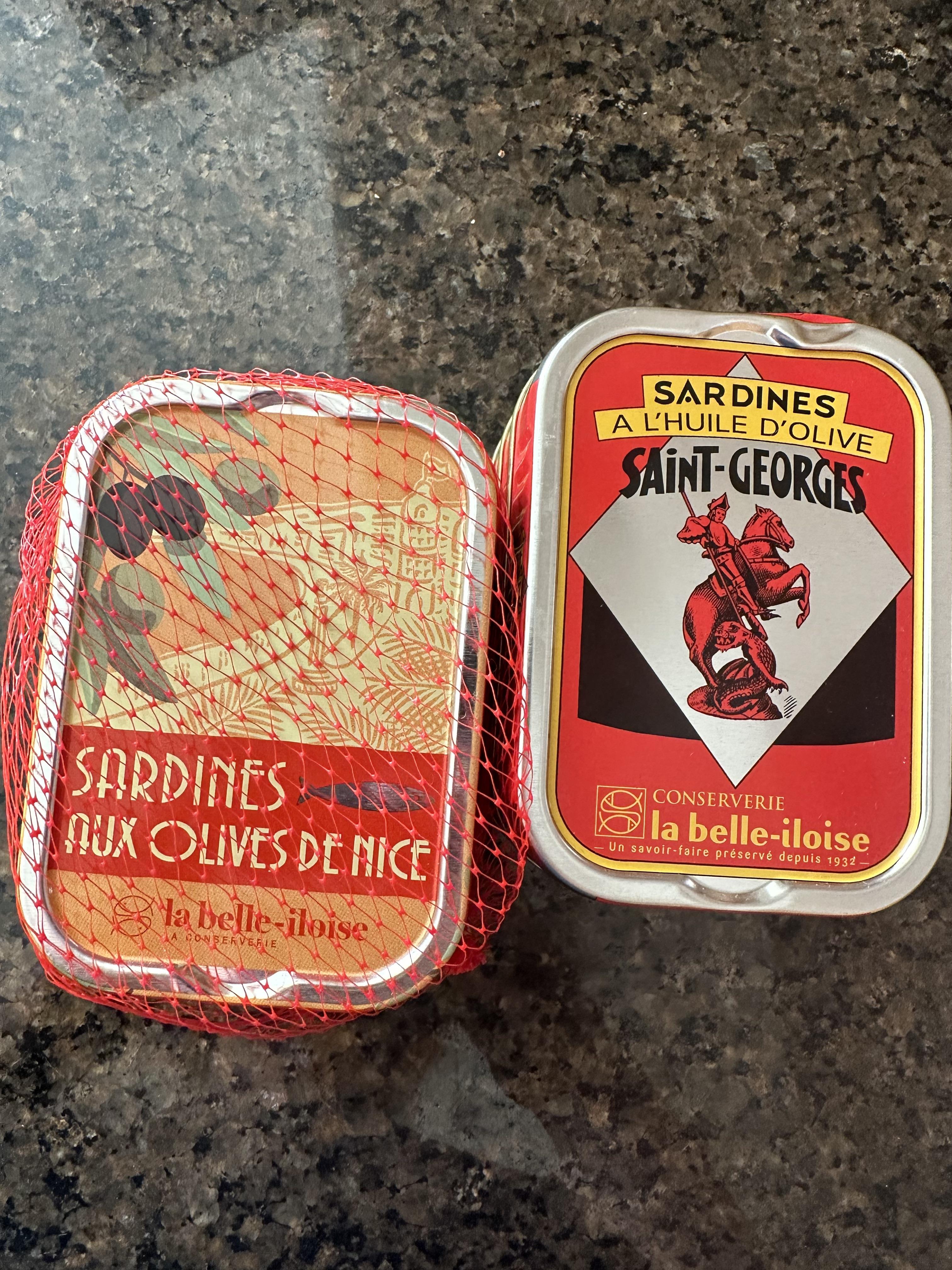 Family friend goes to France, I get French sardines 🙂 - Dining and Cooking