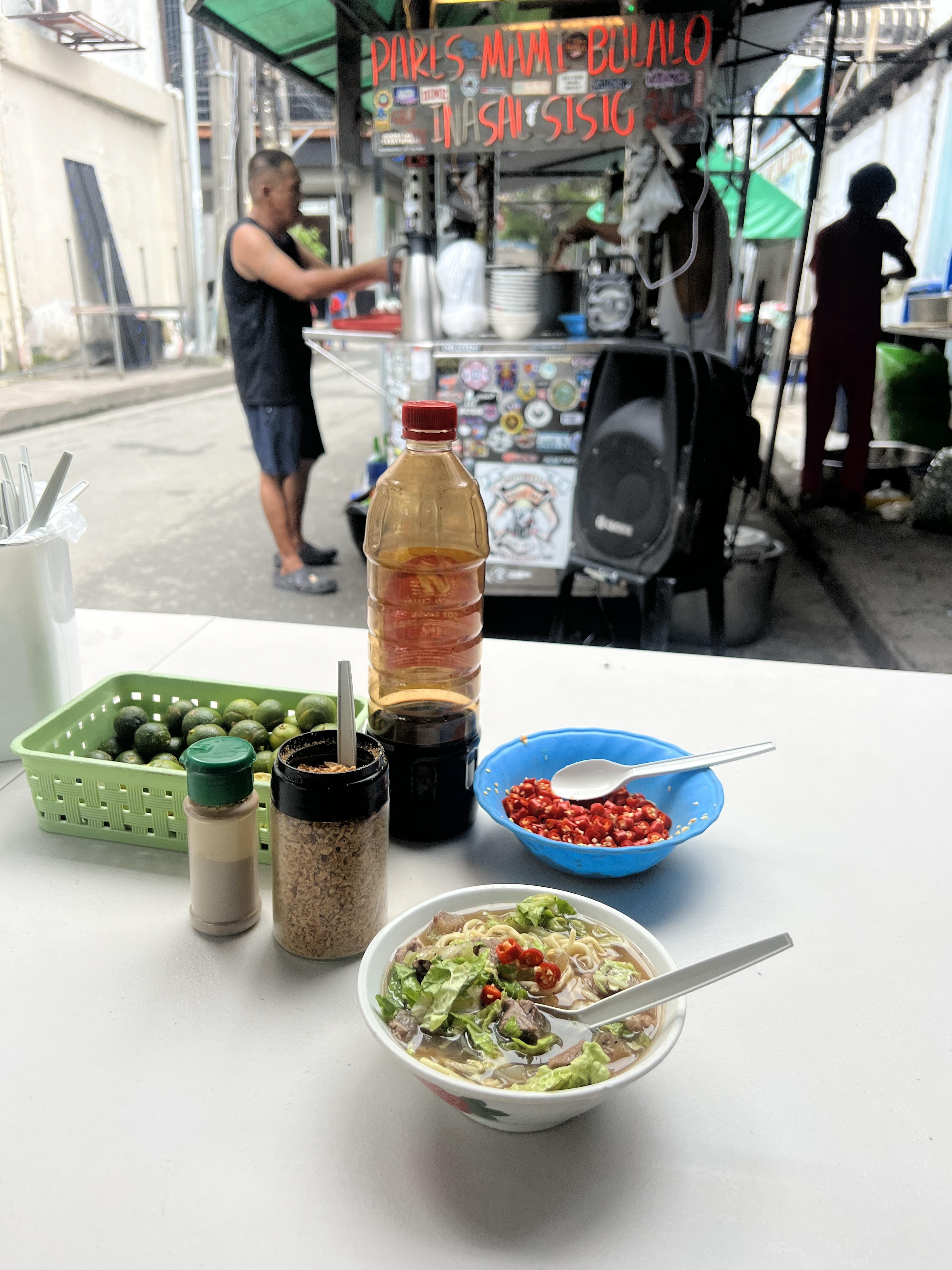 Pares Mami in Manila - Dining and Cooking
