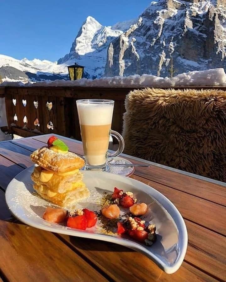 Breakfast with best view - Dining and Cooking