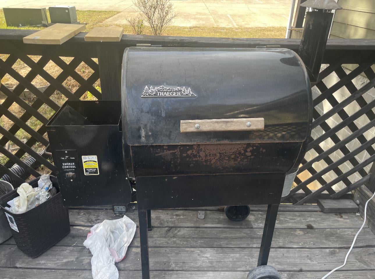 Old Traeger. The only settings are smoke/medium/high. Does anyone know ...