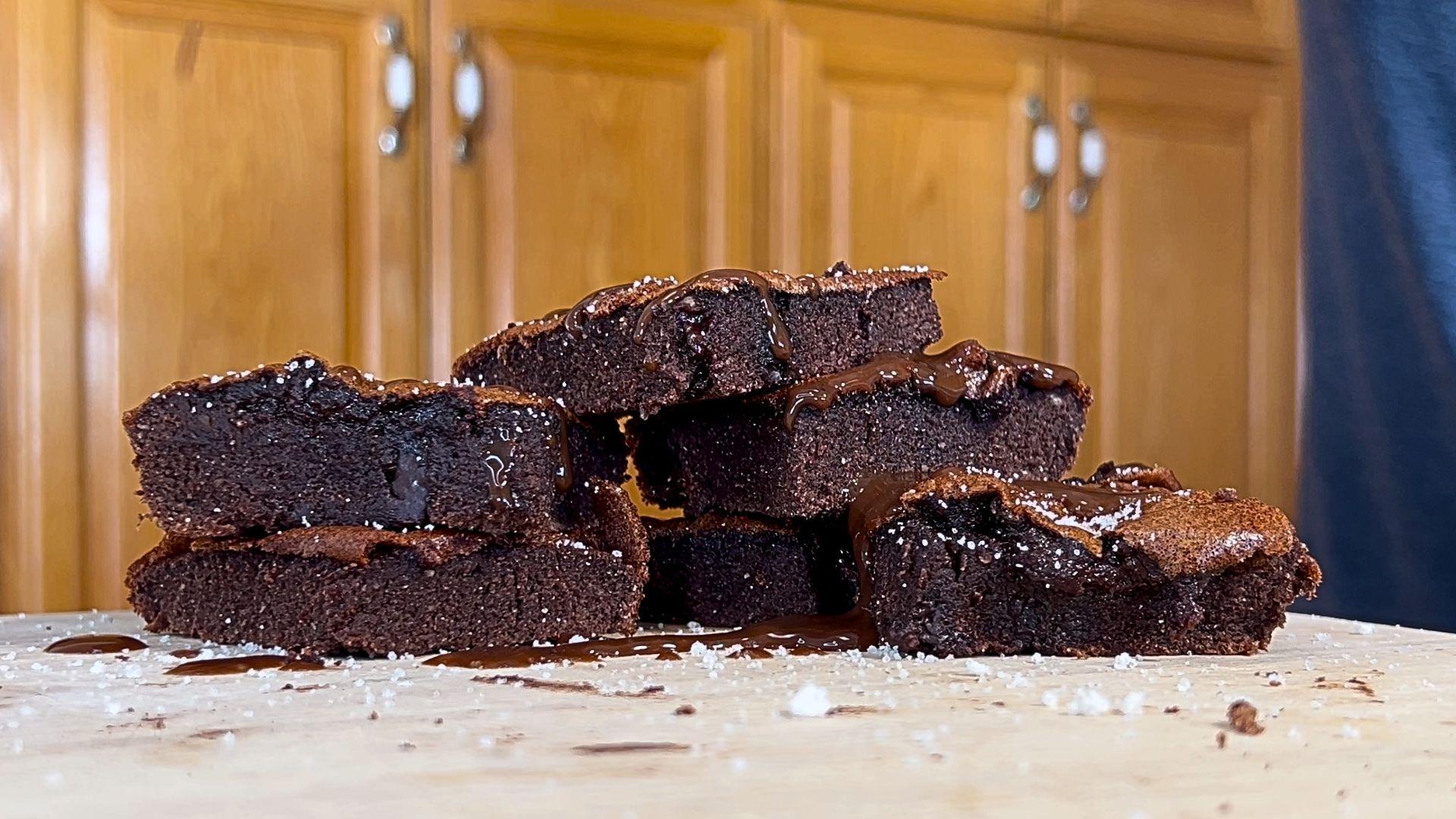 EASY TO MAKE BROWNIES - Dining and Cooking