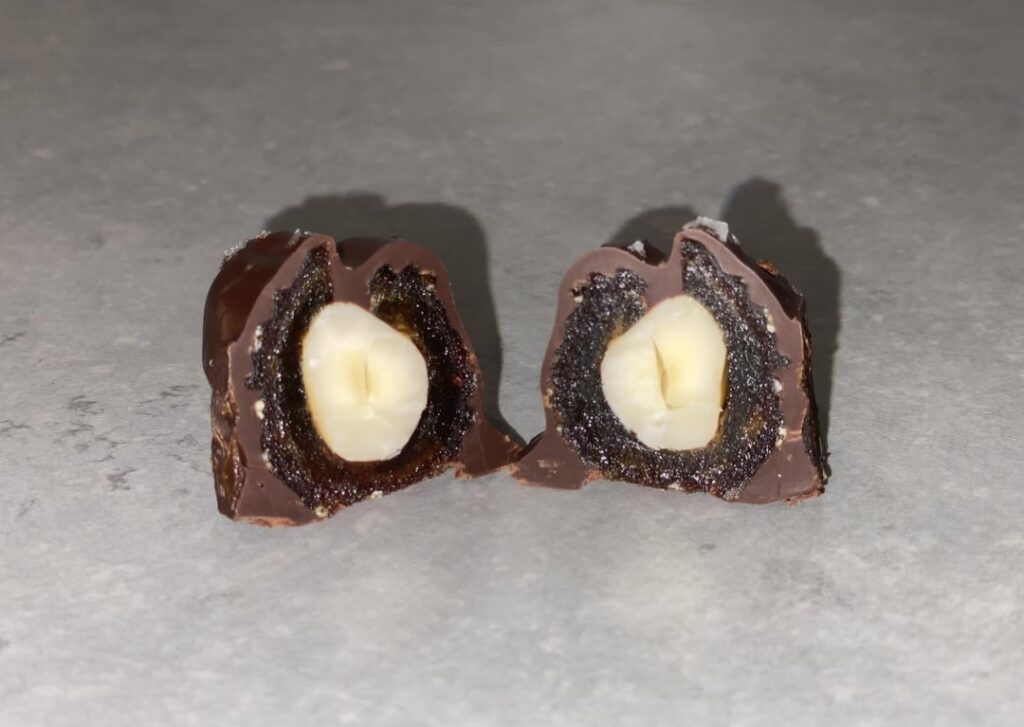 Absolutely love this ‘Date a Brazilian with a Chilli Chocolate Kiss ...