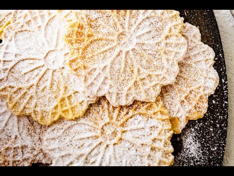 These Pizzelle Cookies are an Italian Christmas Classic - Dining and ...