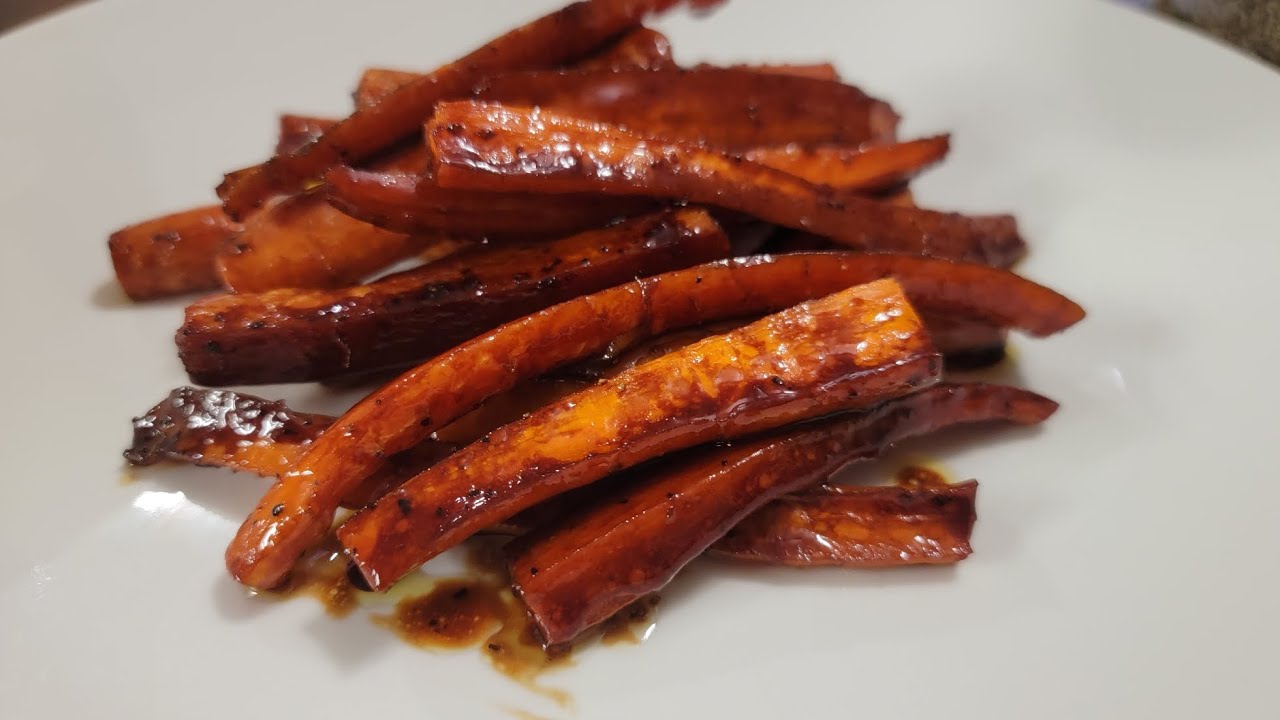 CHERRY BALSAMIC GLAZED CARROTS | OUR FAVORITE THANKSGIVING SIDE ...