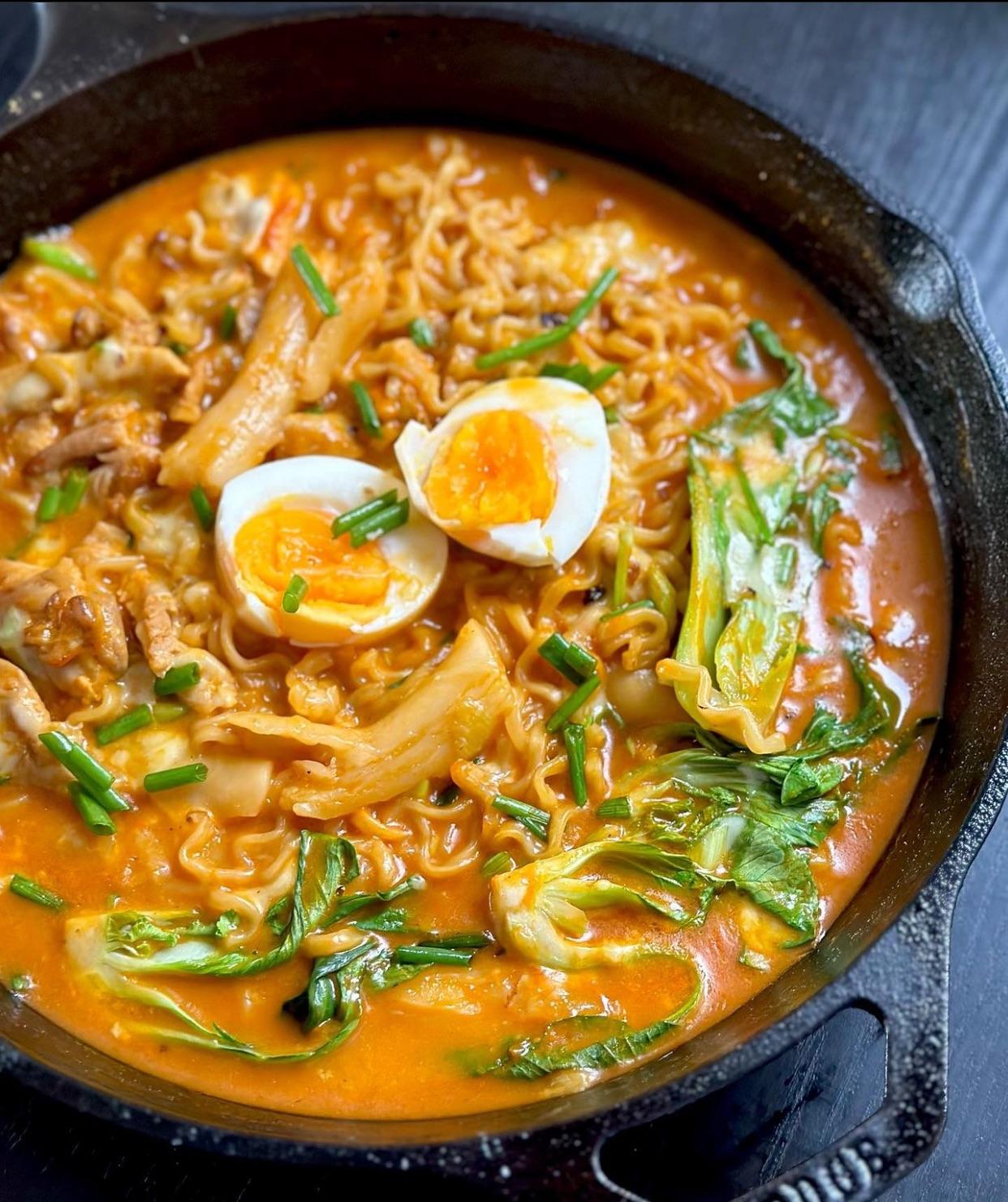 Cheesy Rabokki 🧀 - Dining and Cooking