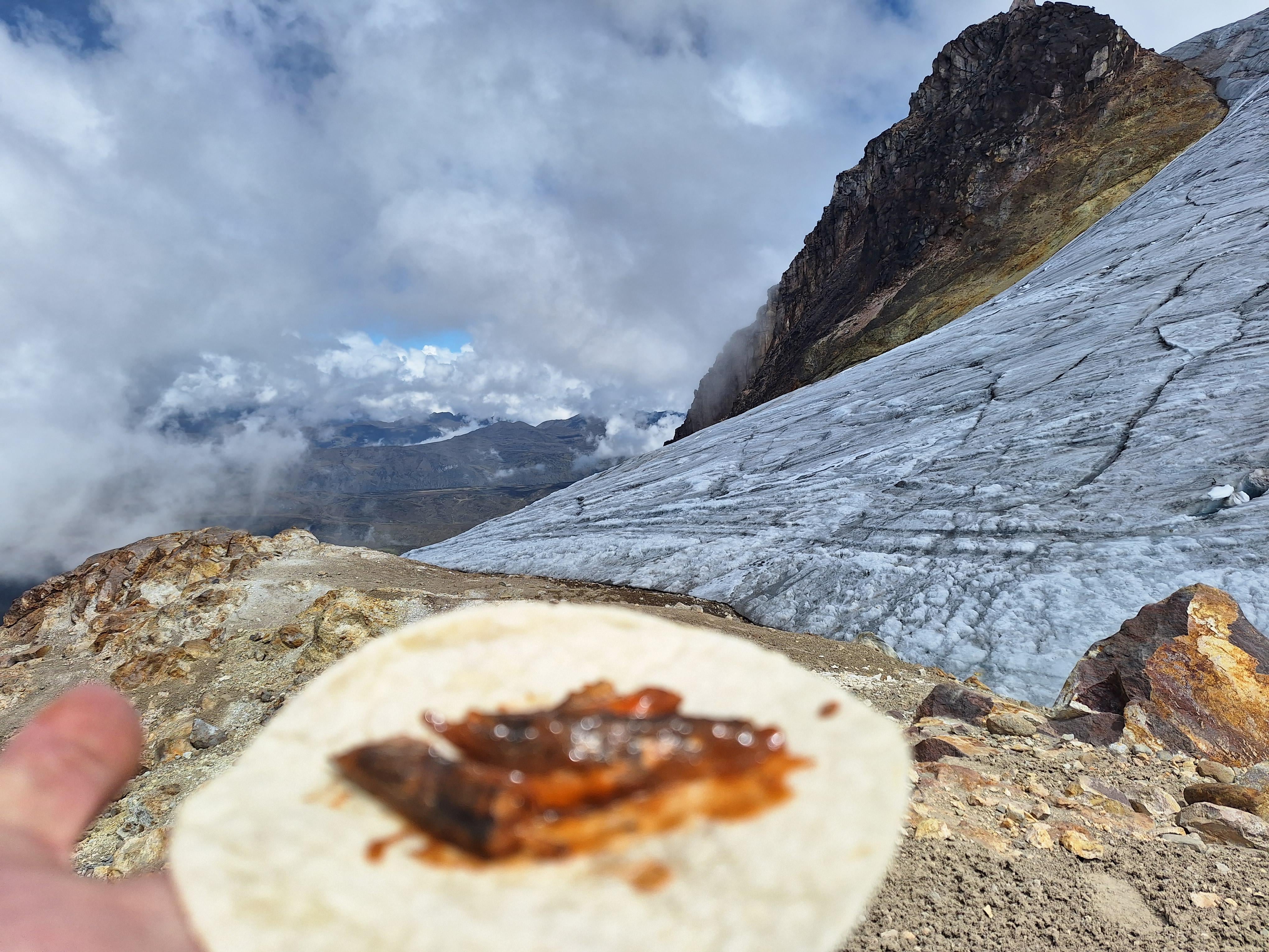 Deenz taste best on top of a mountain! - Dining and Cooking