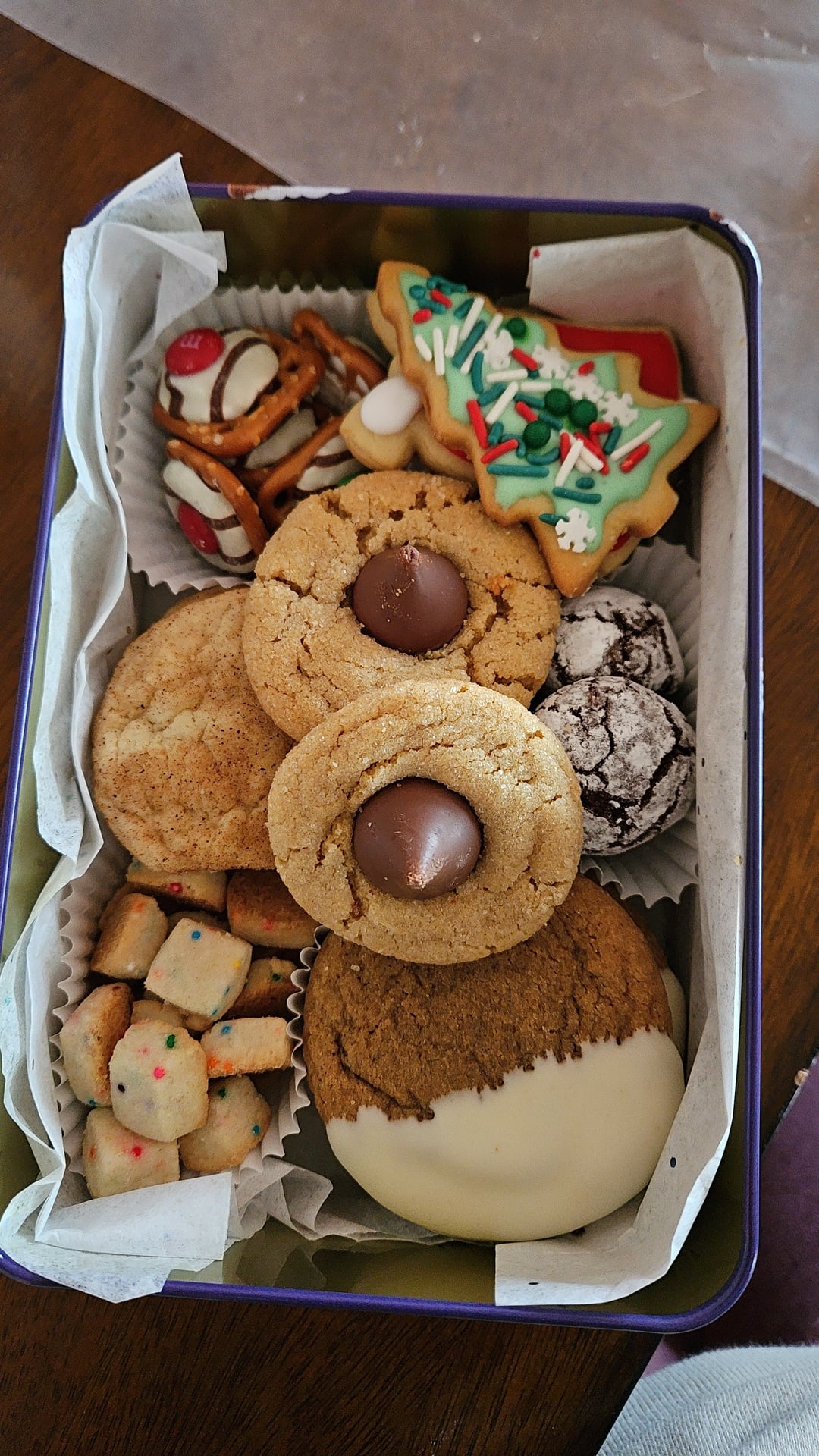 Made my first cookie box!! - Dining and Cooking