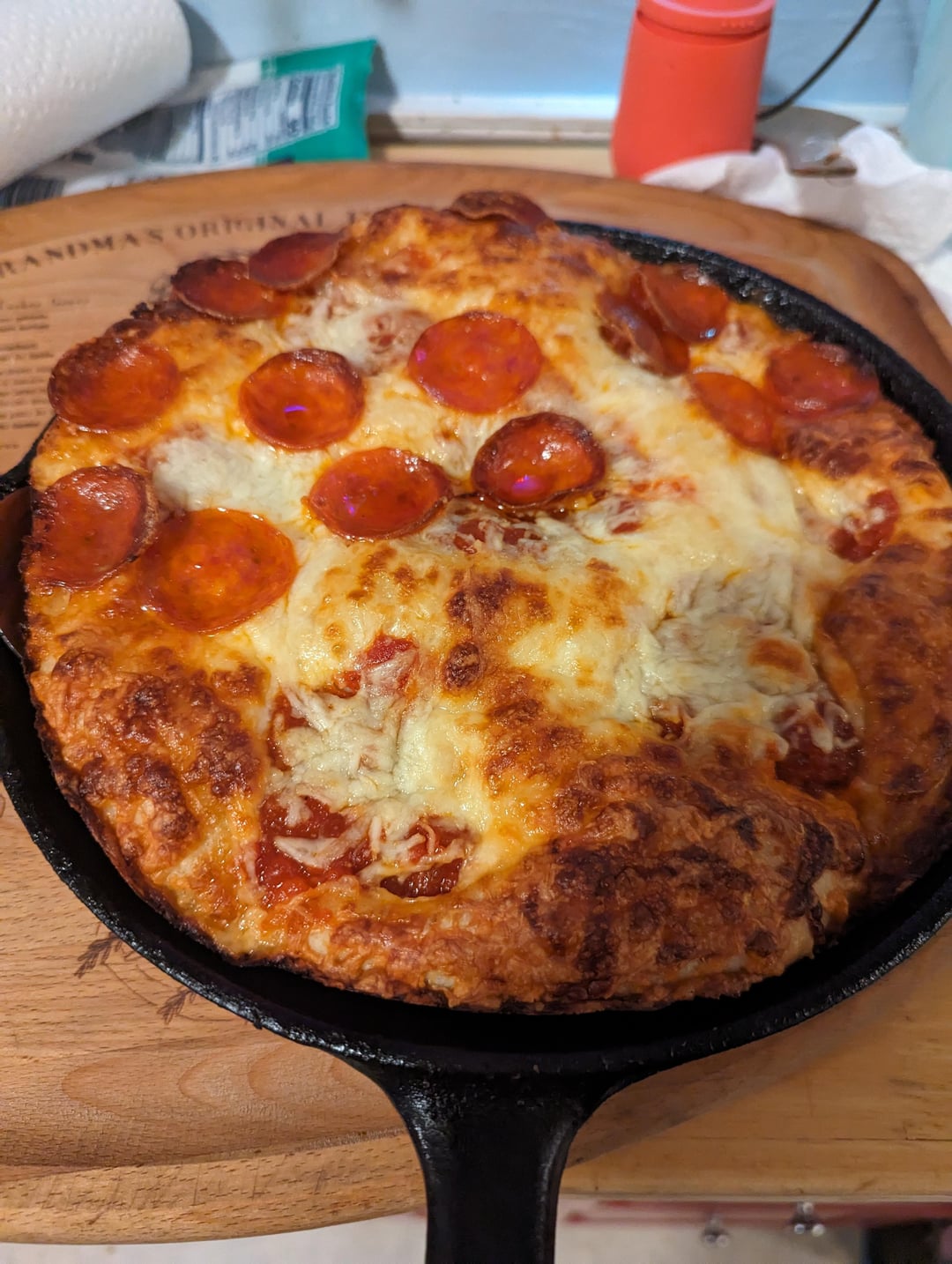 Cast iron pizza, 'roni and potato - Dining and Cooking