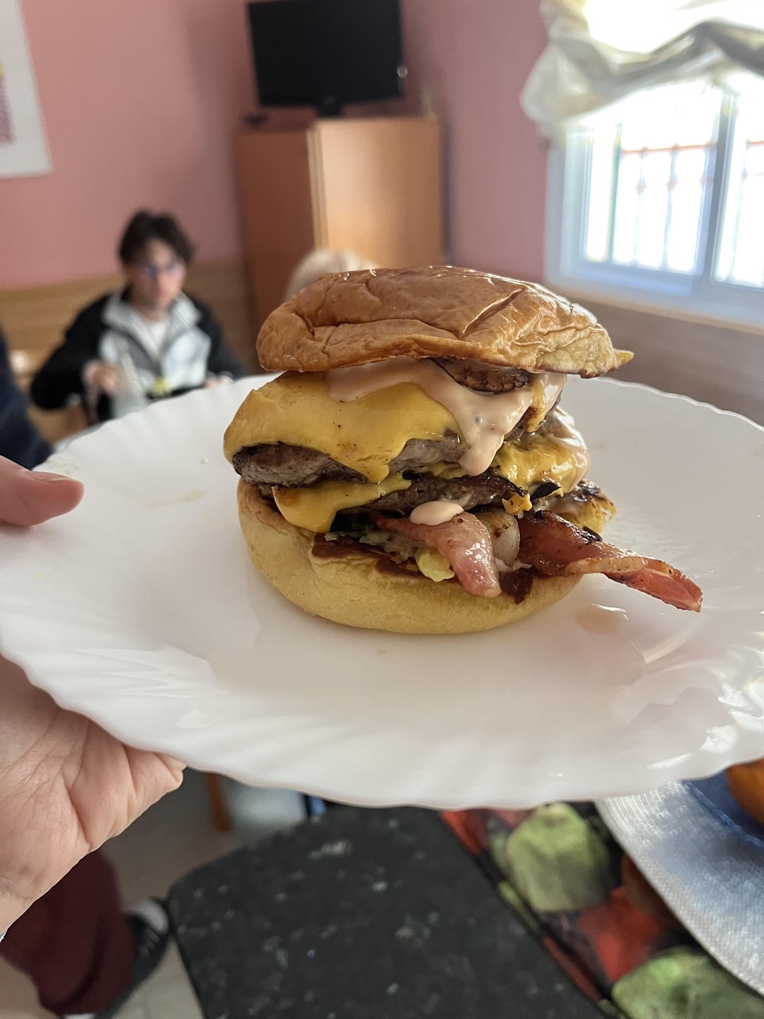 Normal burguer:) - Dining and Cooking