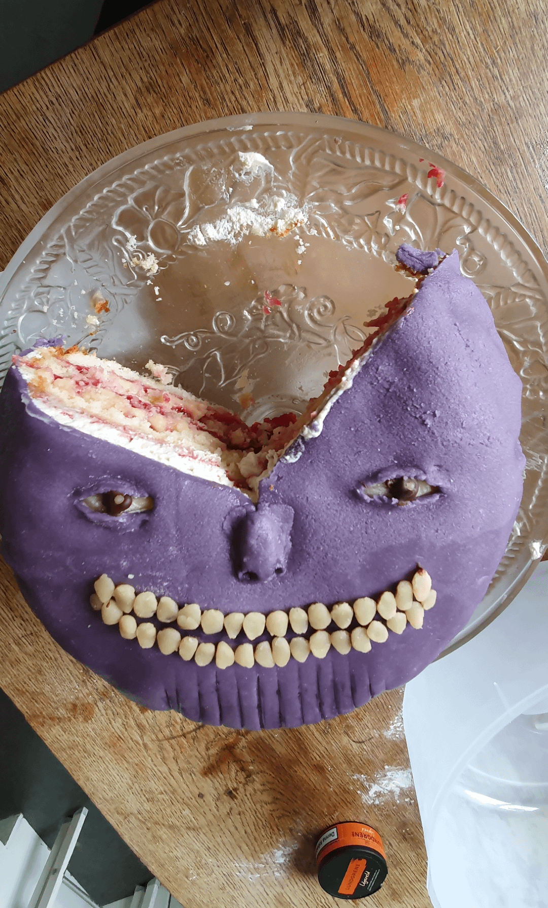you've seen my thanos cake and you've seen my maggot cake, now get ...