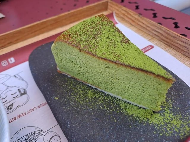 Matcha cheesecake - Dining and Cooking