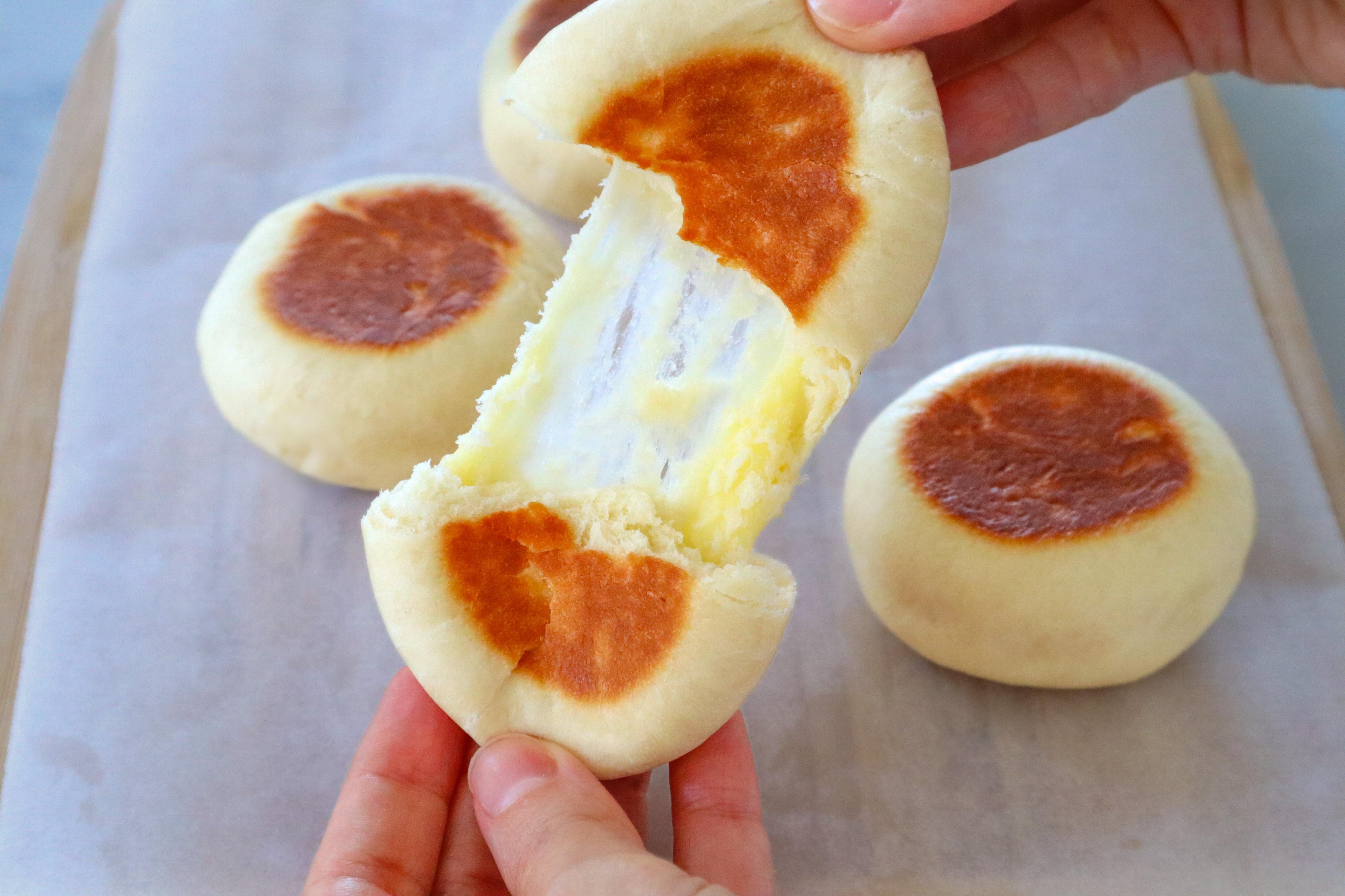 Mini cheese bread rolls - Dining and Cooking