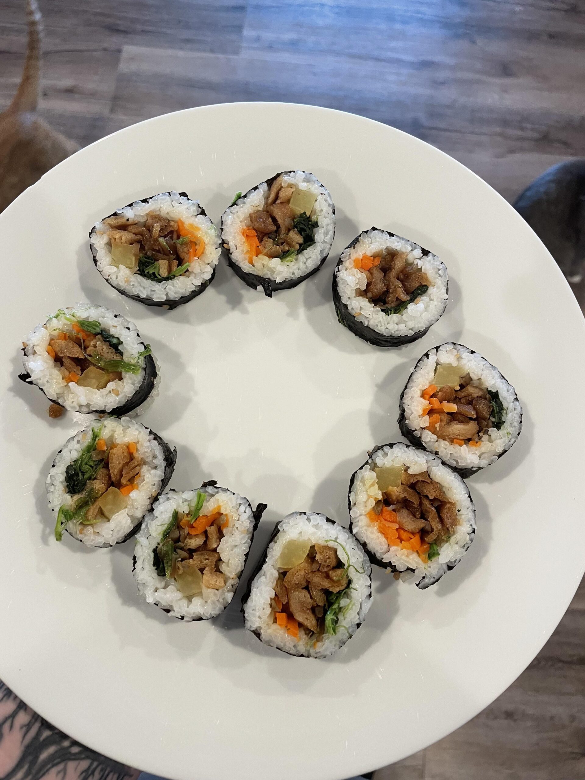 Finally got my hands on Trader Joe’s Kimbap - Dining and Cooking