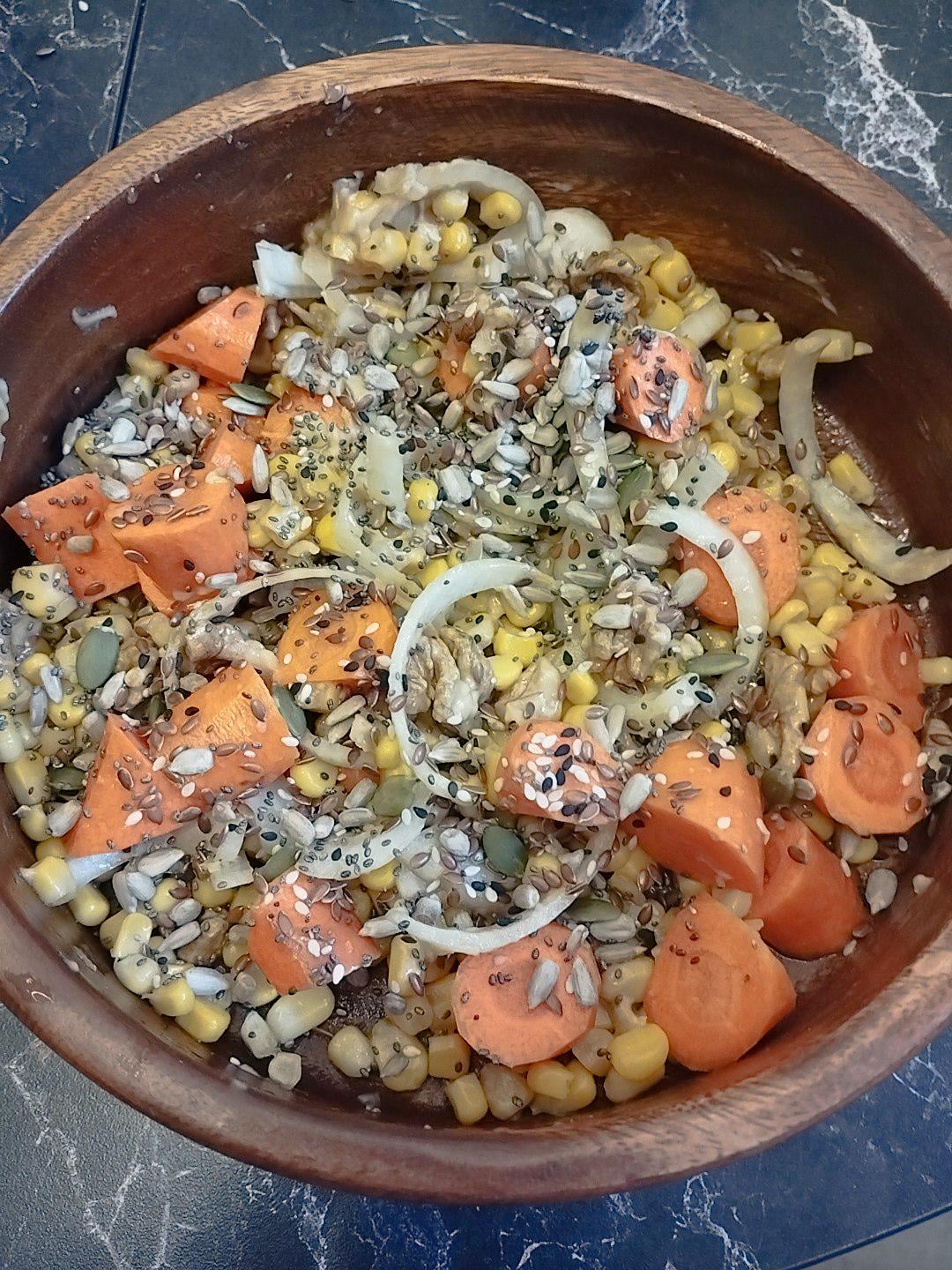 The weirdest salad I've made yet - Dining and Cooking