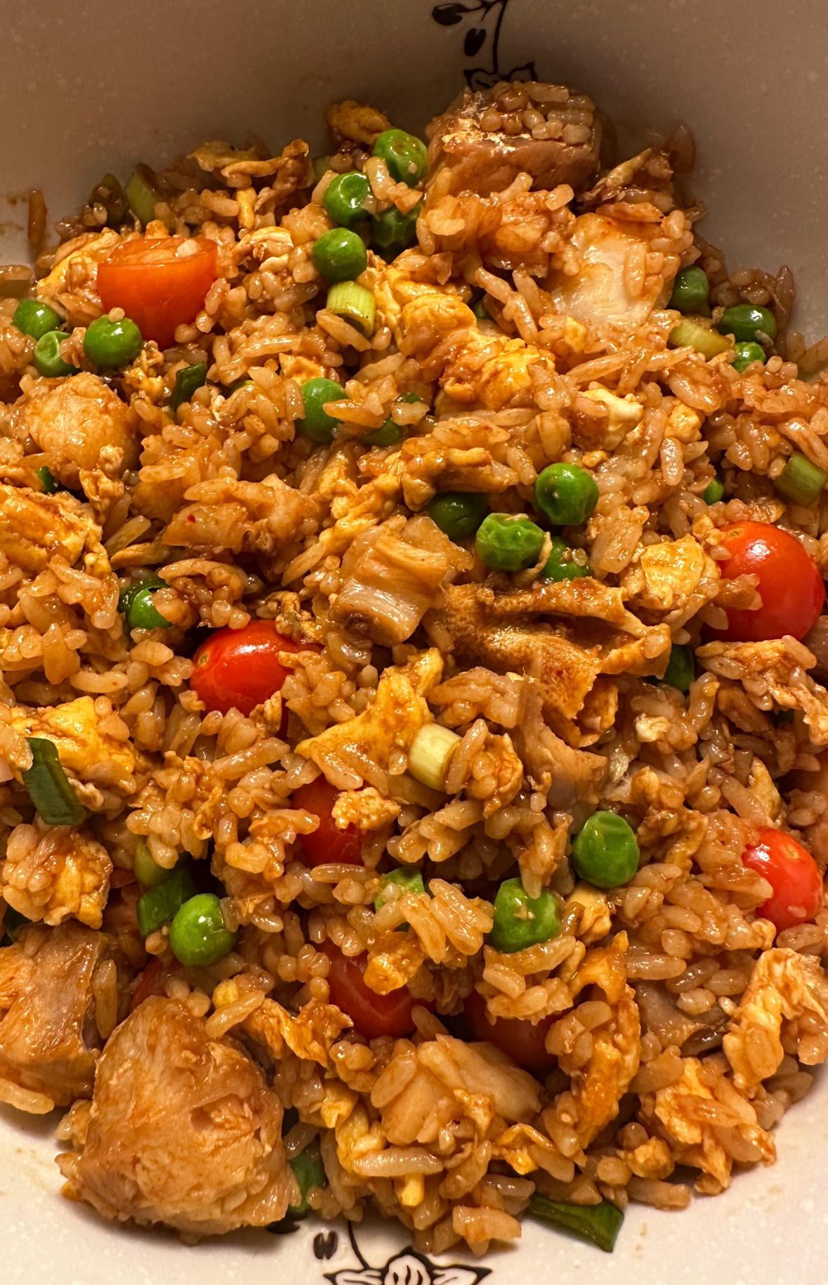 [homemade] “Whatever’s in the fridge” fried rice - Dining and Cooking