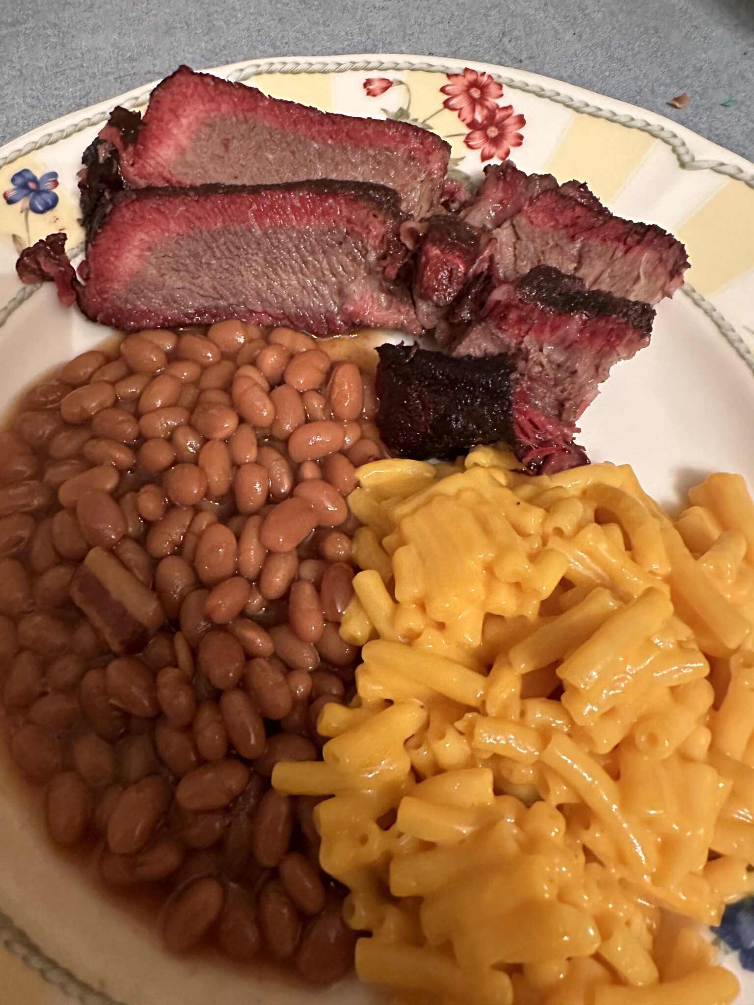 Some classics for dinner. Mac and cheese, baked beens and smoked chuck ...
