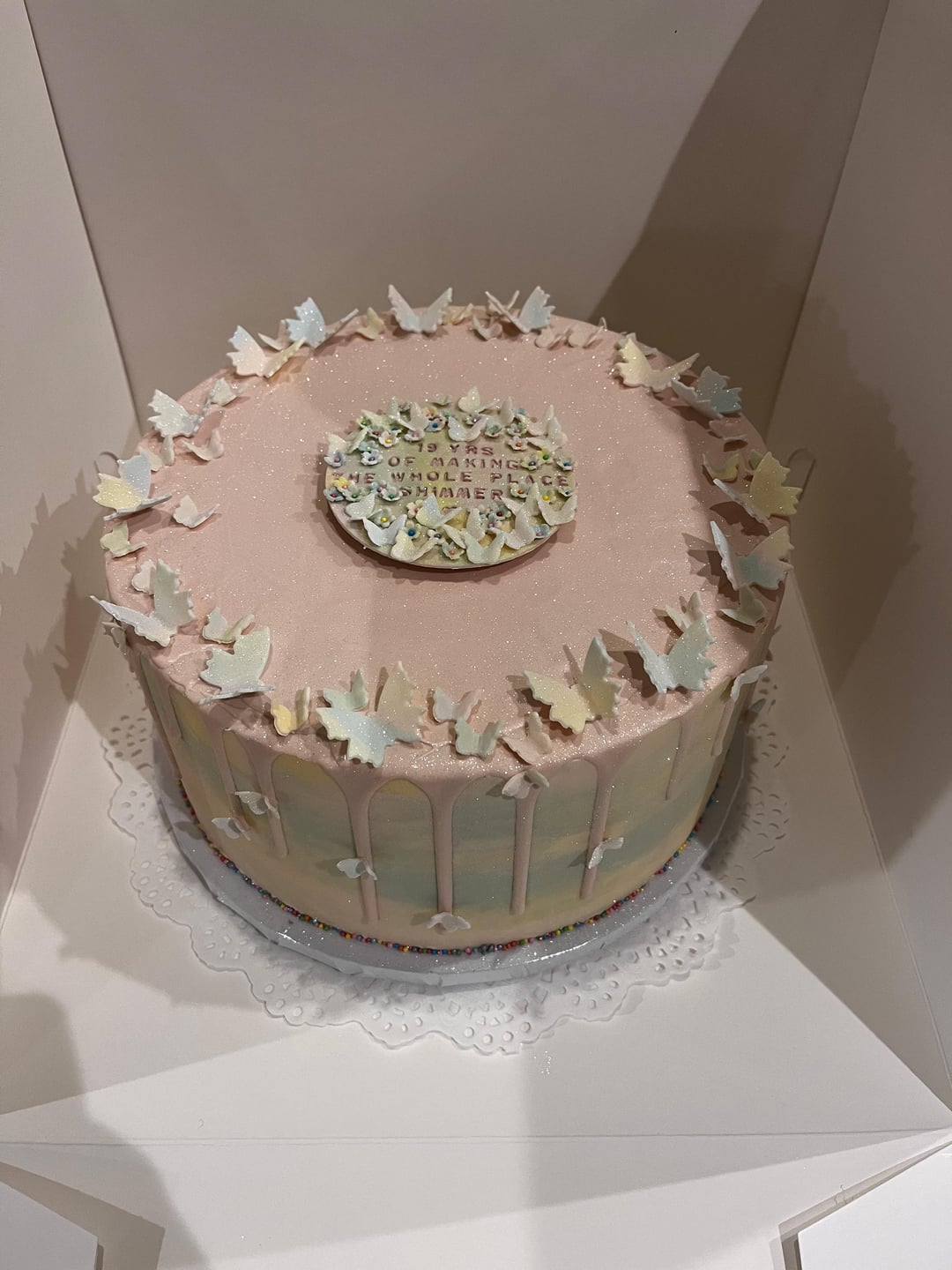 Birthday cake for a Swiftie ♡ 19 years of making the whole place ...