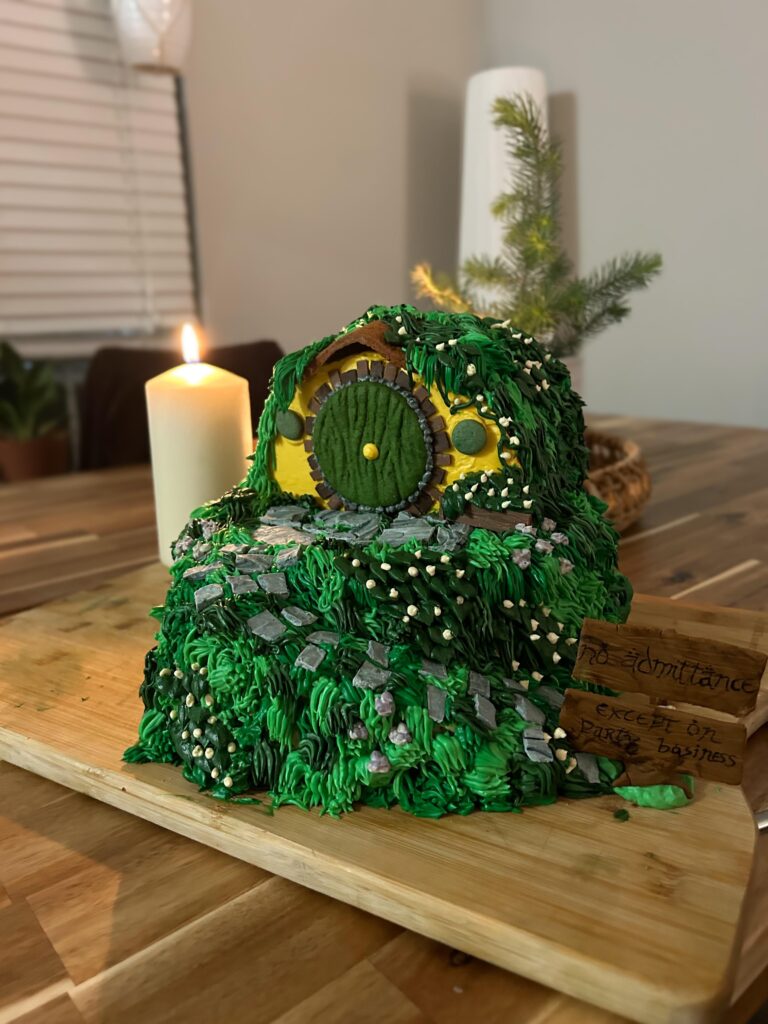 My bf wanted a hobbit cake, so I made him a hobbit cake! - Dining and ...