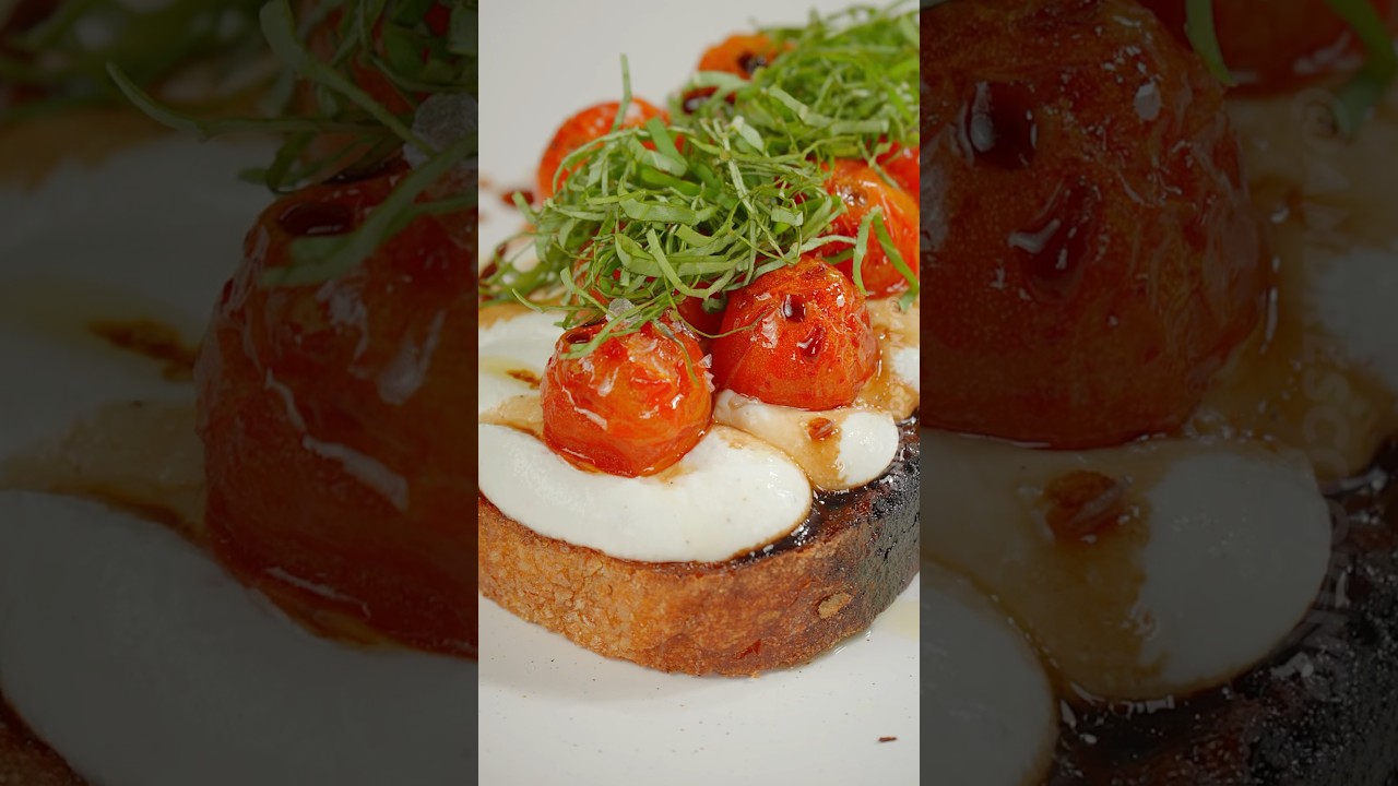 Tostada con Crema de Queso y Tomates Rostizados // Whipped Cheese and ...