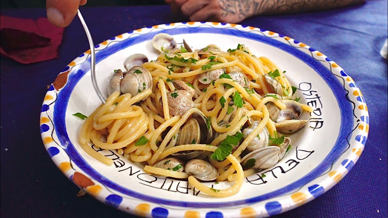 EAT IN NAPLES AND DIE - Chef’s Guide To Naples Best Food ep.2 - Dining ...