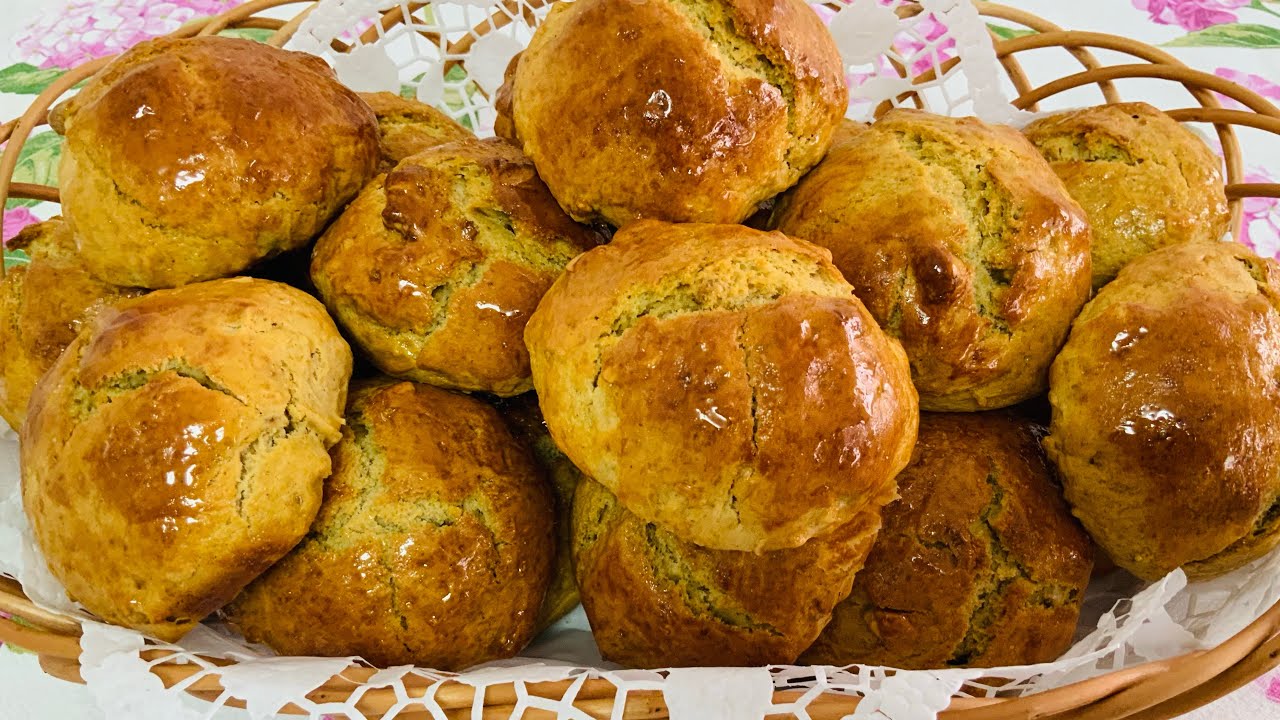 Bolinhos de Todos os Santos um dos Melhores que Comi até Hoje …Delicia ...