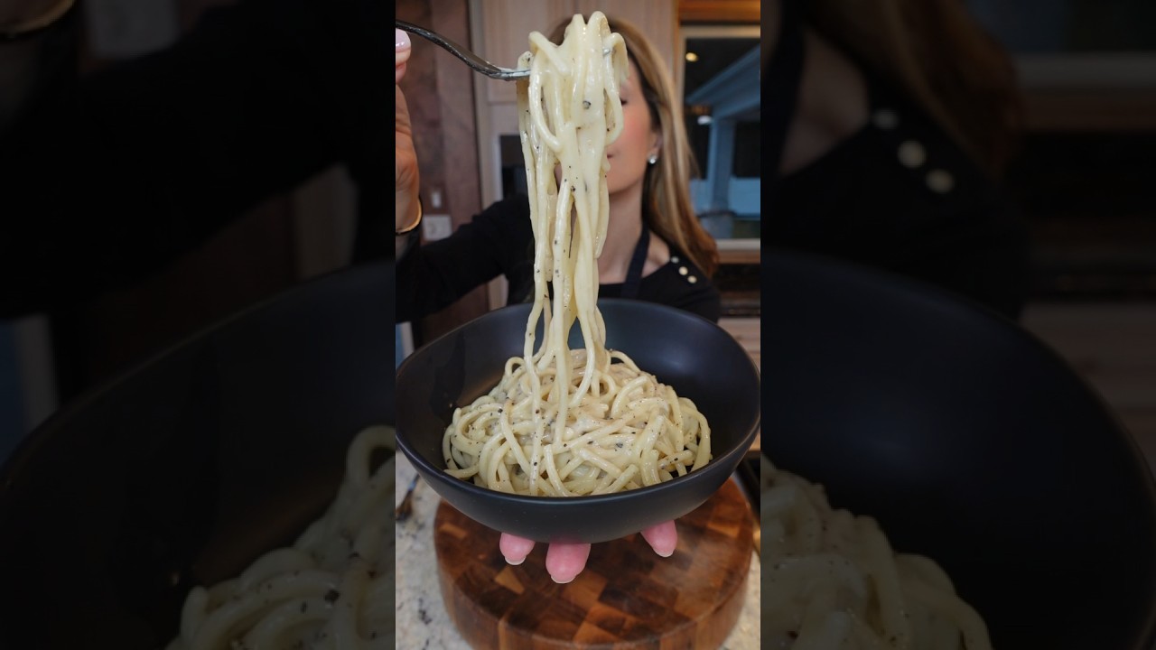 Cacio e Pepe - Dining and Cooking
