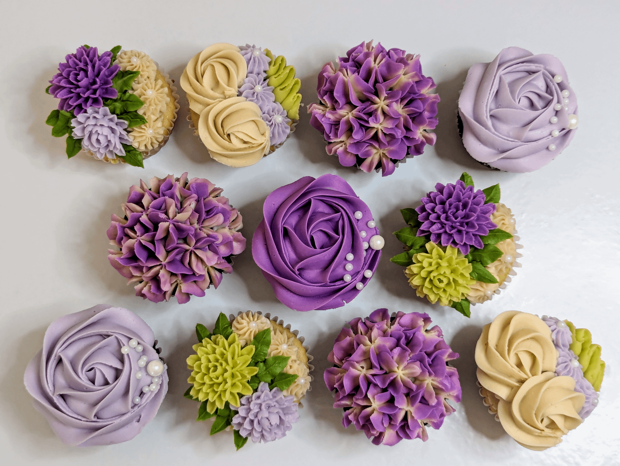 Got a request for another set of floral cupcakes but with a different ...