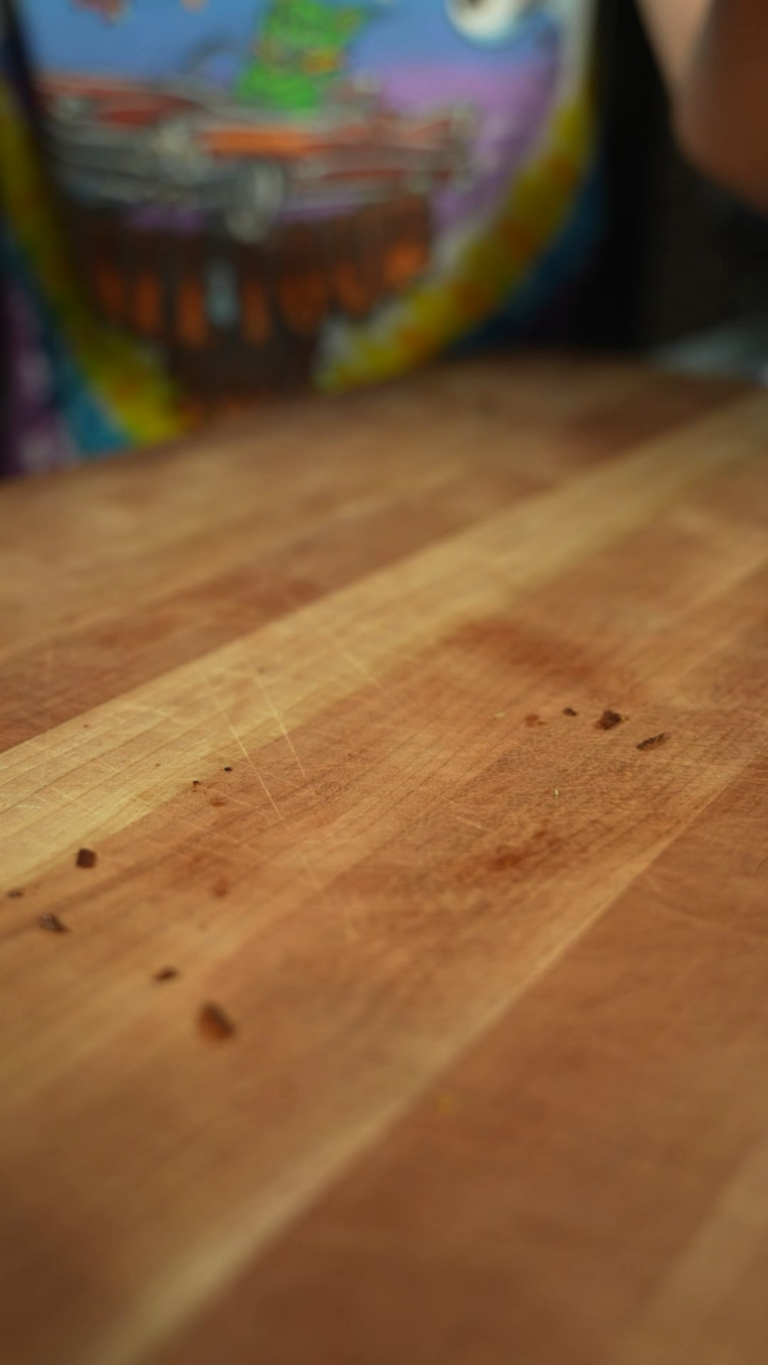 The right way to make the Flying Dutchman Burger 🛩️🍔 - Dining and Cooking