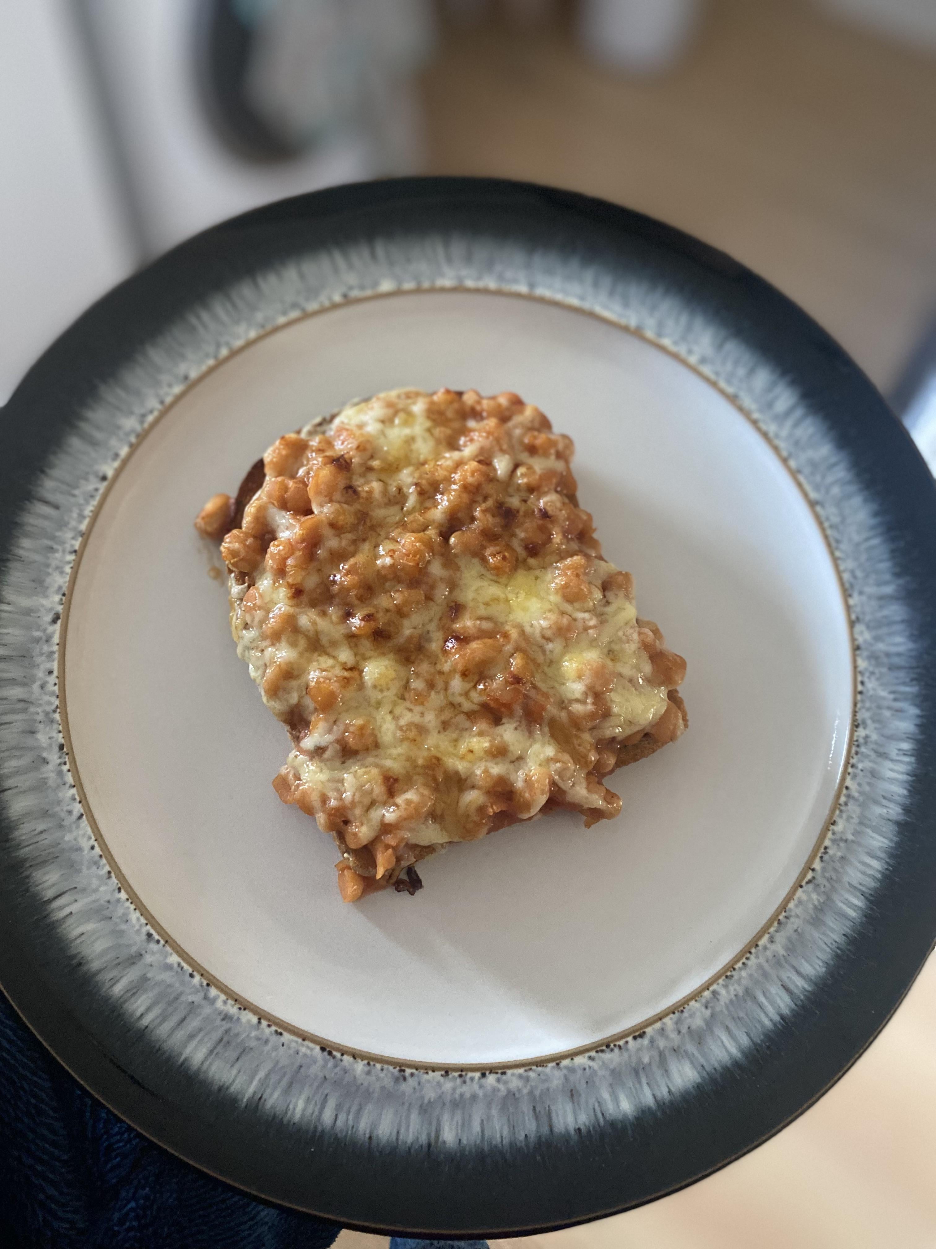 Cheese and Beanz on toast with Worcester sauce - Dining and Cooking