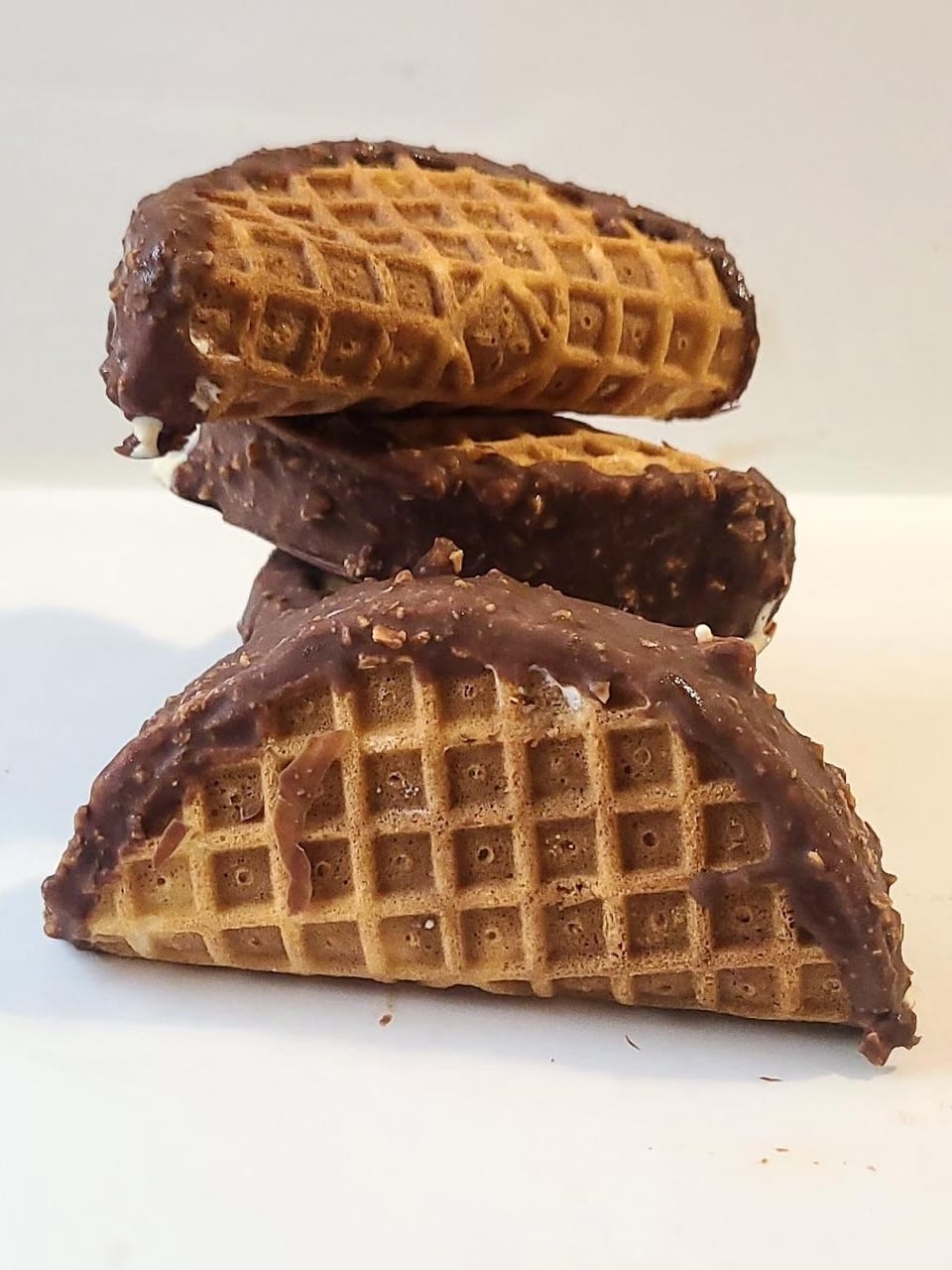 Caramelized Hazelnut and Nutella Choco Tacos [Homemade] - Dining and ...