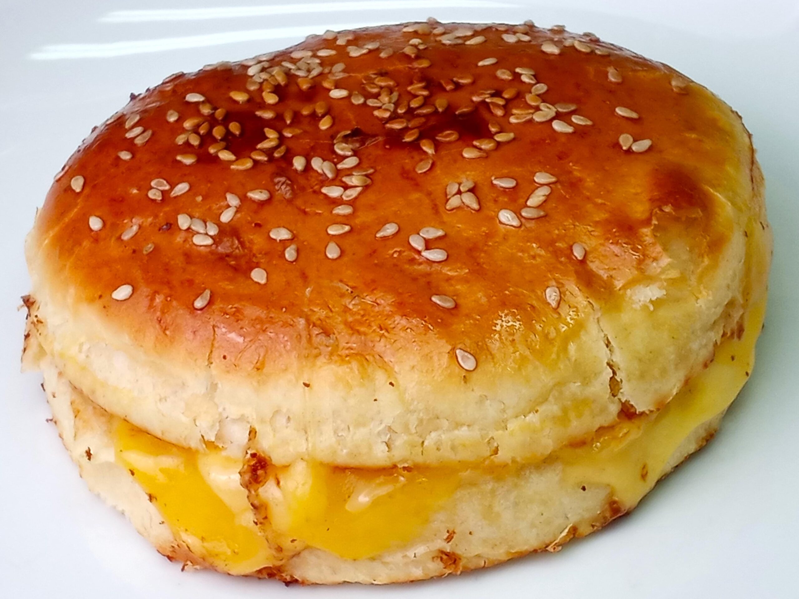 Out of sliced bread so homemade burger bun with double gouda - Dining ...
