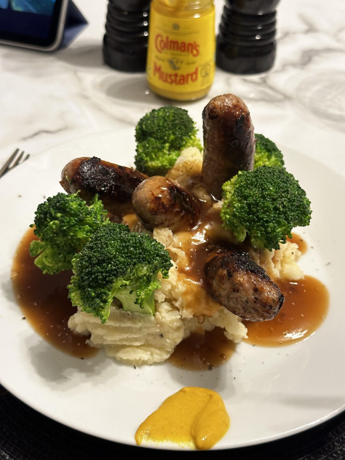 Sausage and Mash a la 1997 - Dining and Cooking