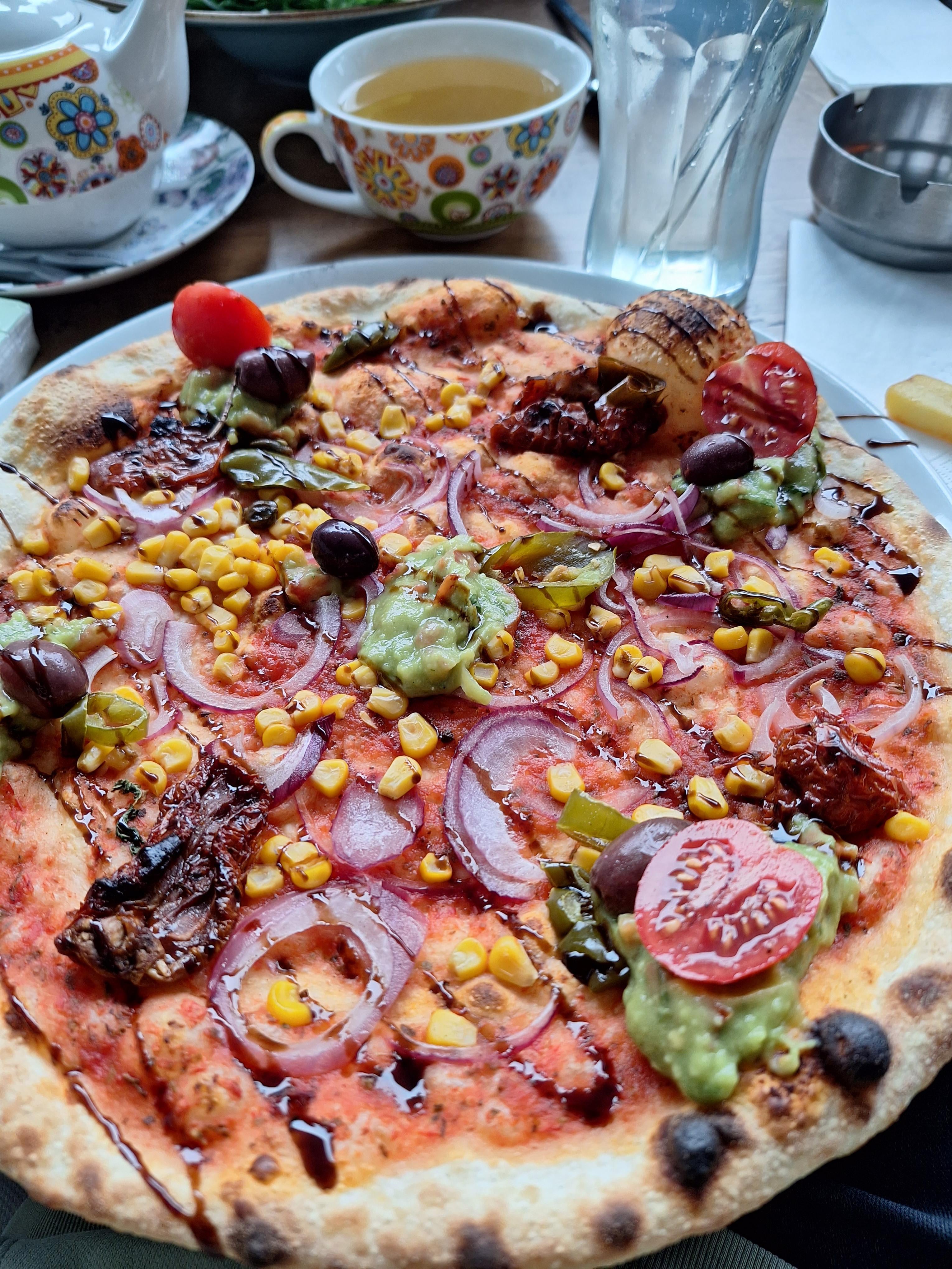 Pizza with guacamole - Dining and Cooking