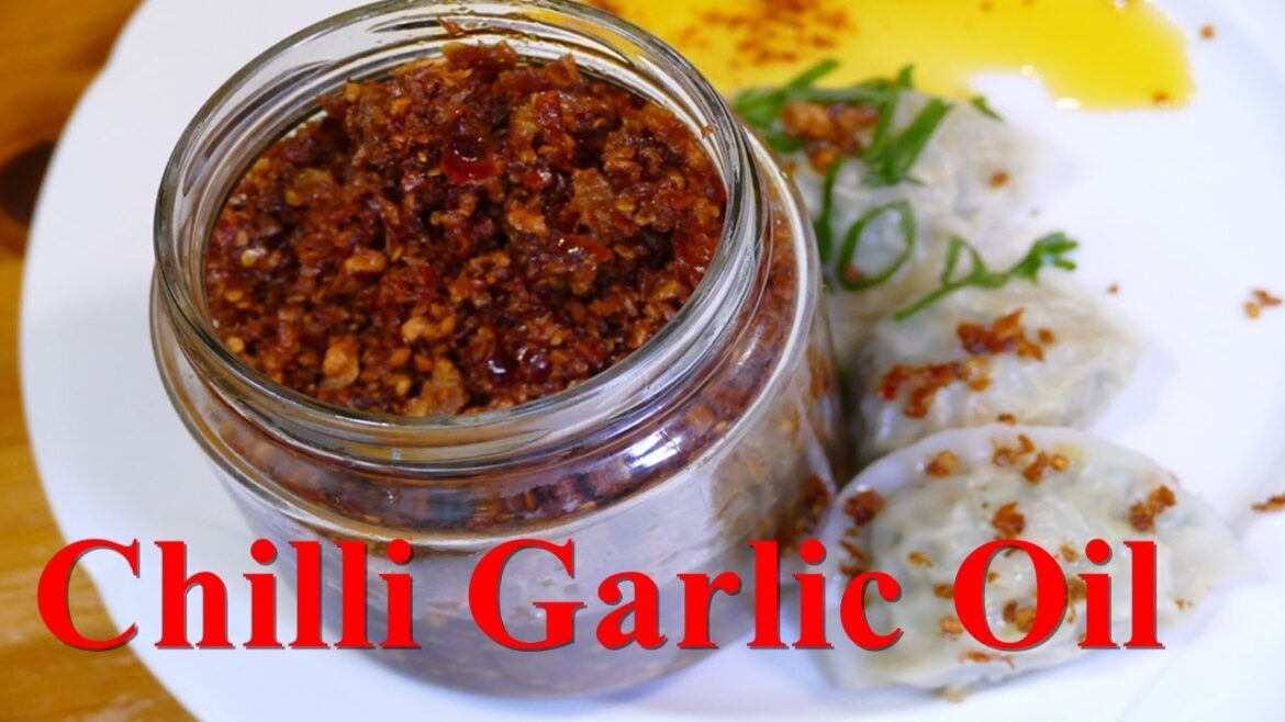 Chilli Garlic Oil 칠리소스 - Dining and Cooking
