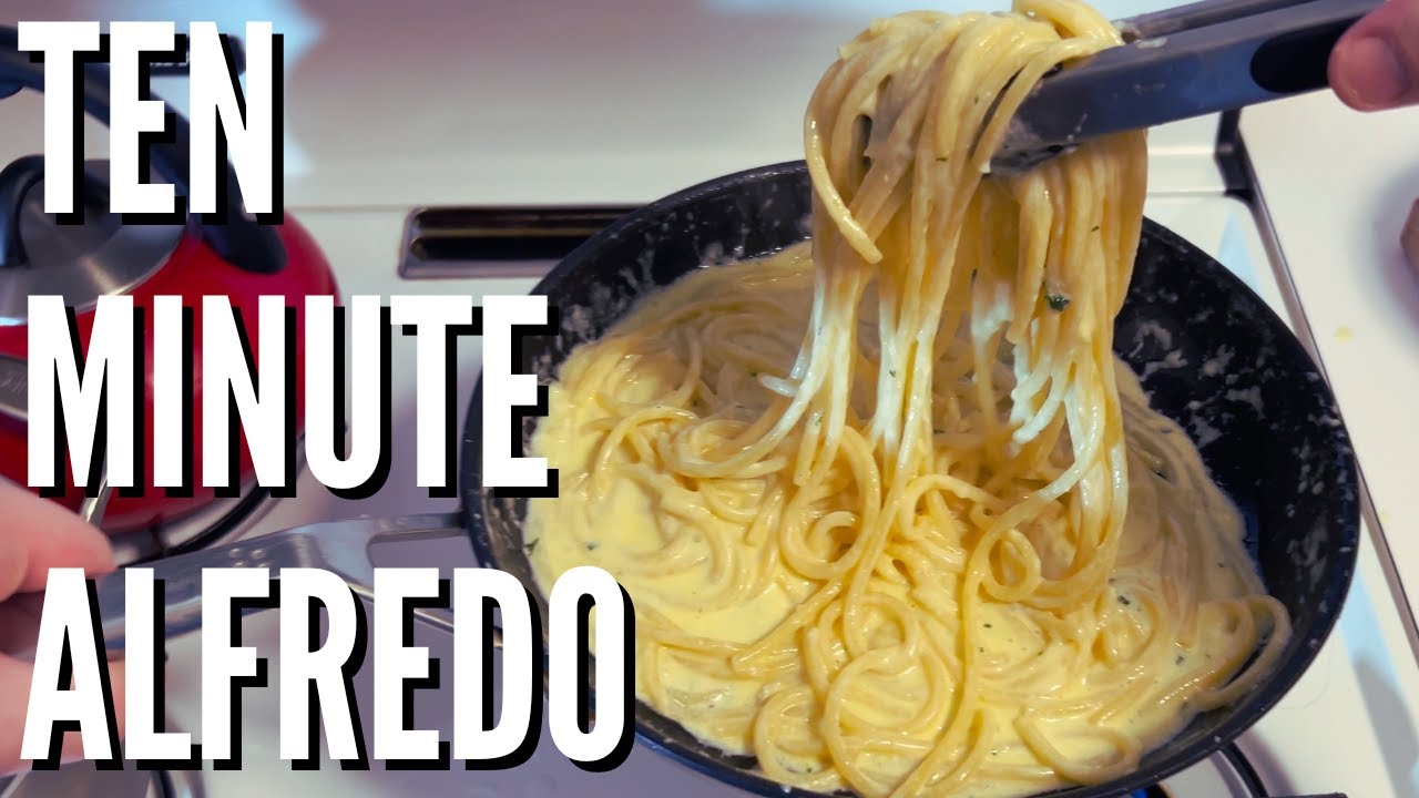 Quick and Easy Bucatini Alfredo | 10 Minute Alfredo Sauce - Dining and ...