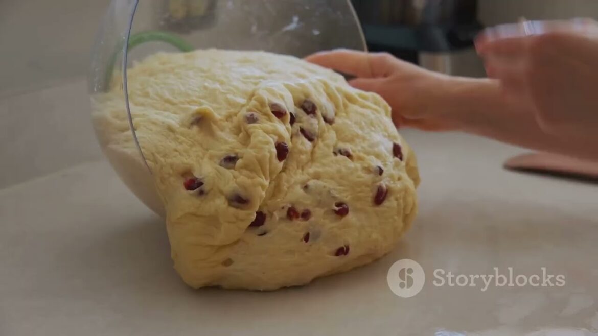 Panettone Cake Recipe A Delicious Italian Holiday Treat - Dining and ...
