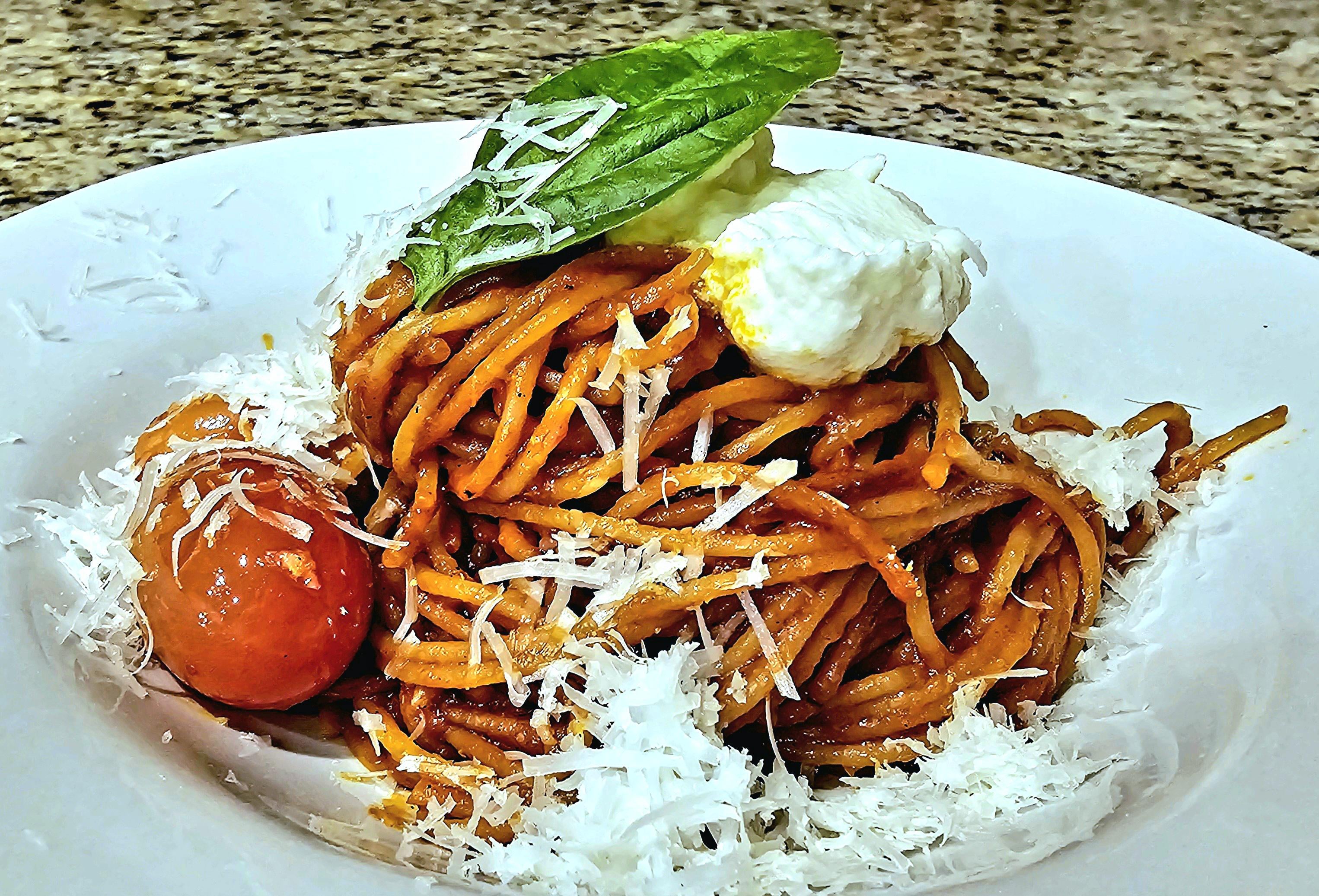 Spaghetti all'Assassina (Assassin's Spaghetti) - Dining and Cooking