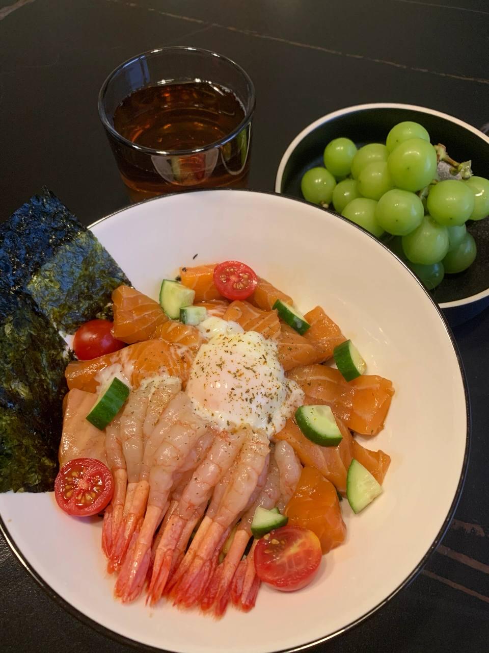 Homemade salmon and sweet shrimp rice bowl - Dining and Cooking