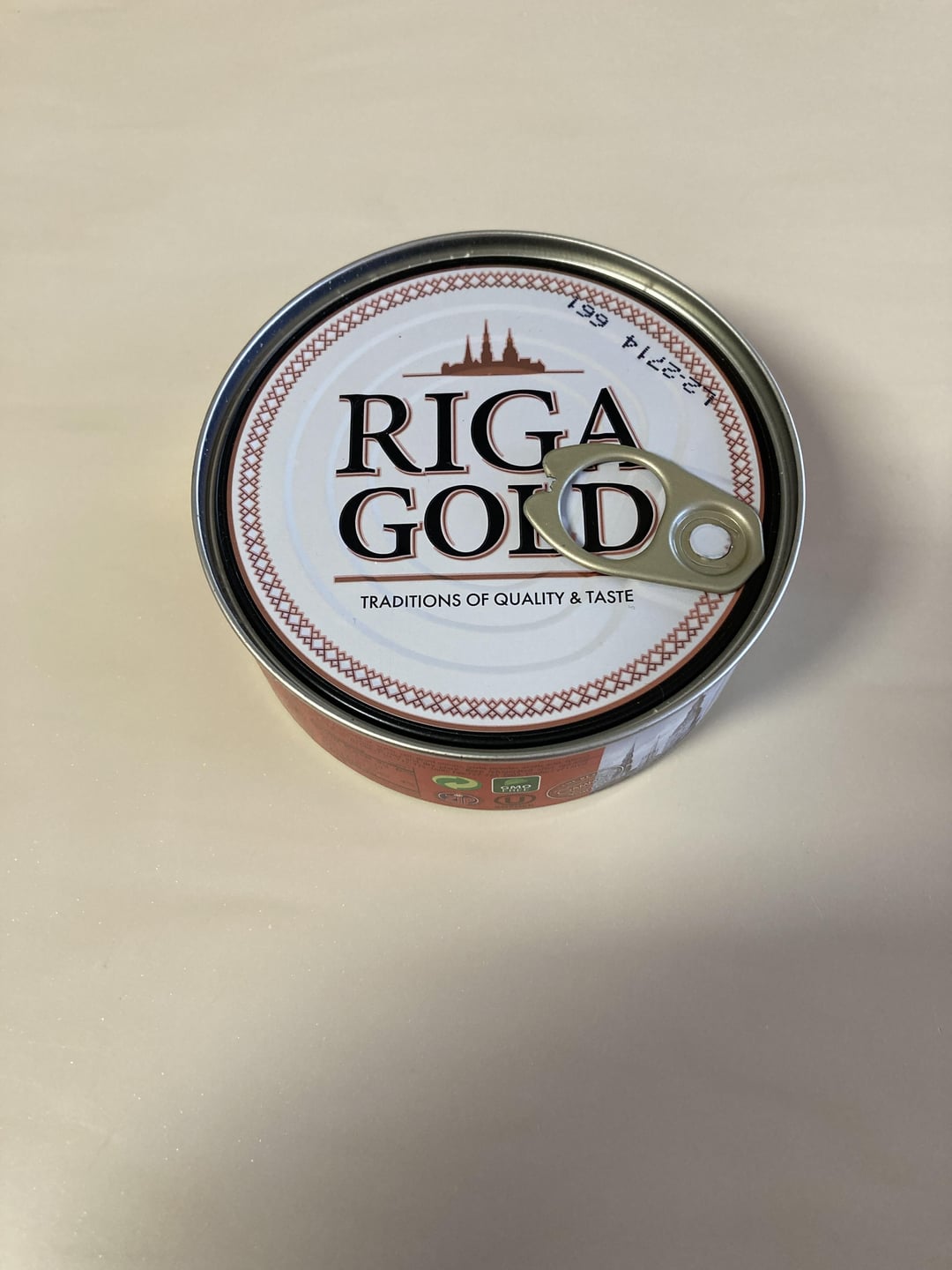Canned Riga Gold Sprats in Tomato Sauce - my first post with a trigger ...