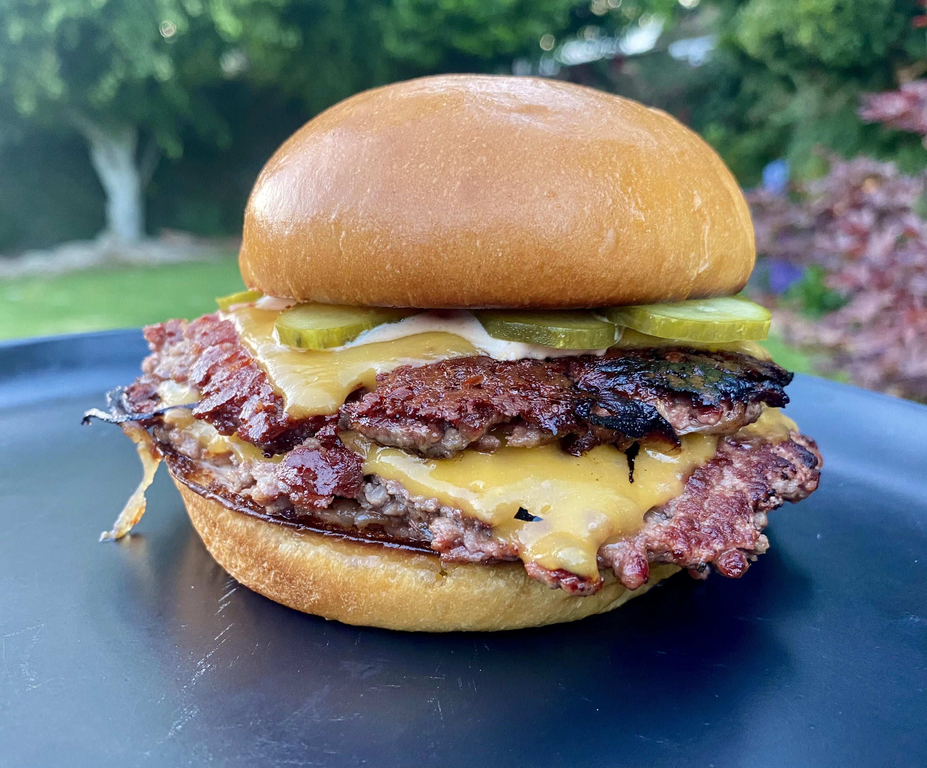 Double Smash Burger - Dining and Cooking