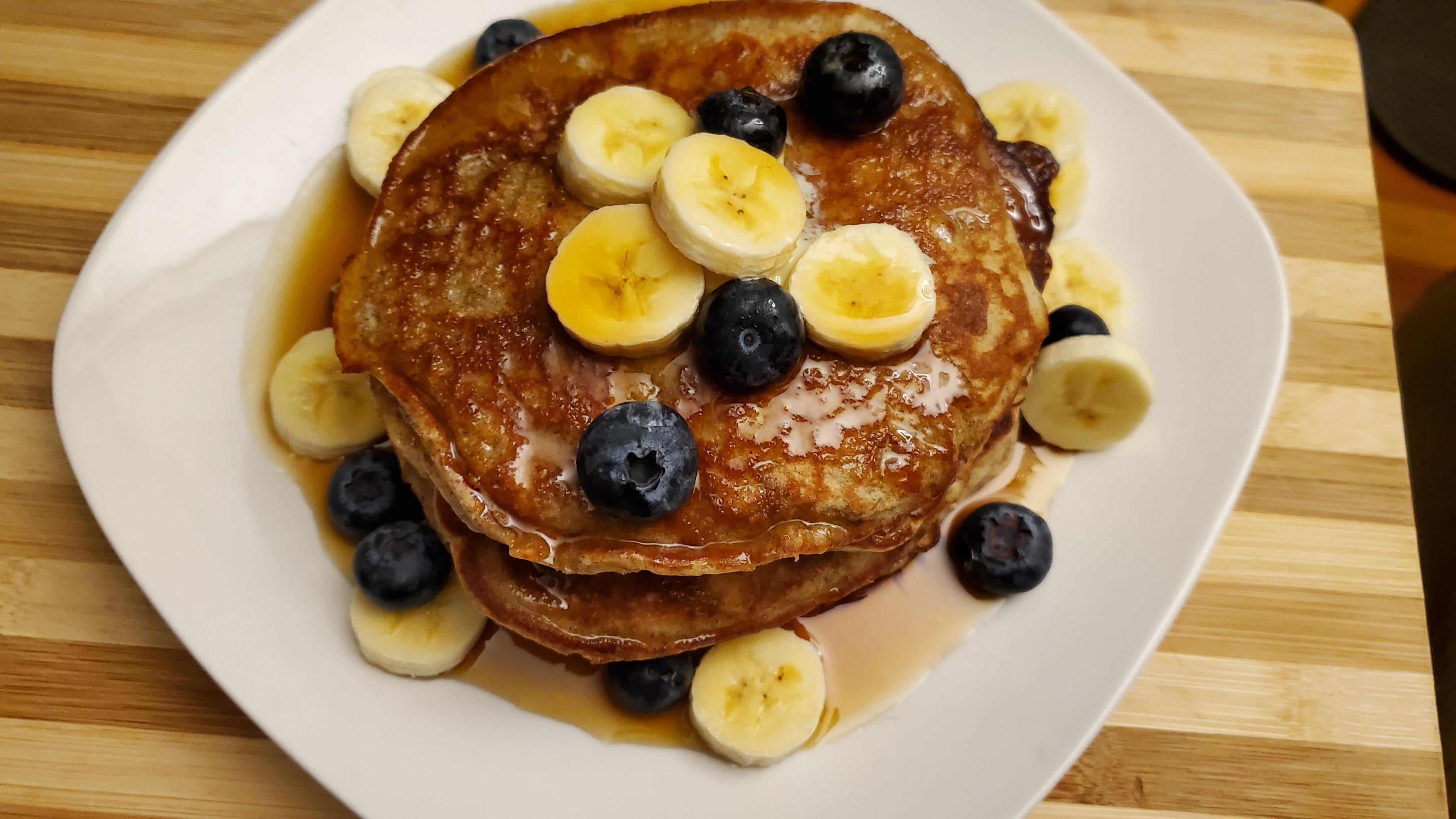 Banana buckwheat buttermilk pancakes. [OC] - Dining and Cooking