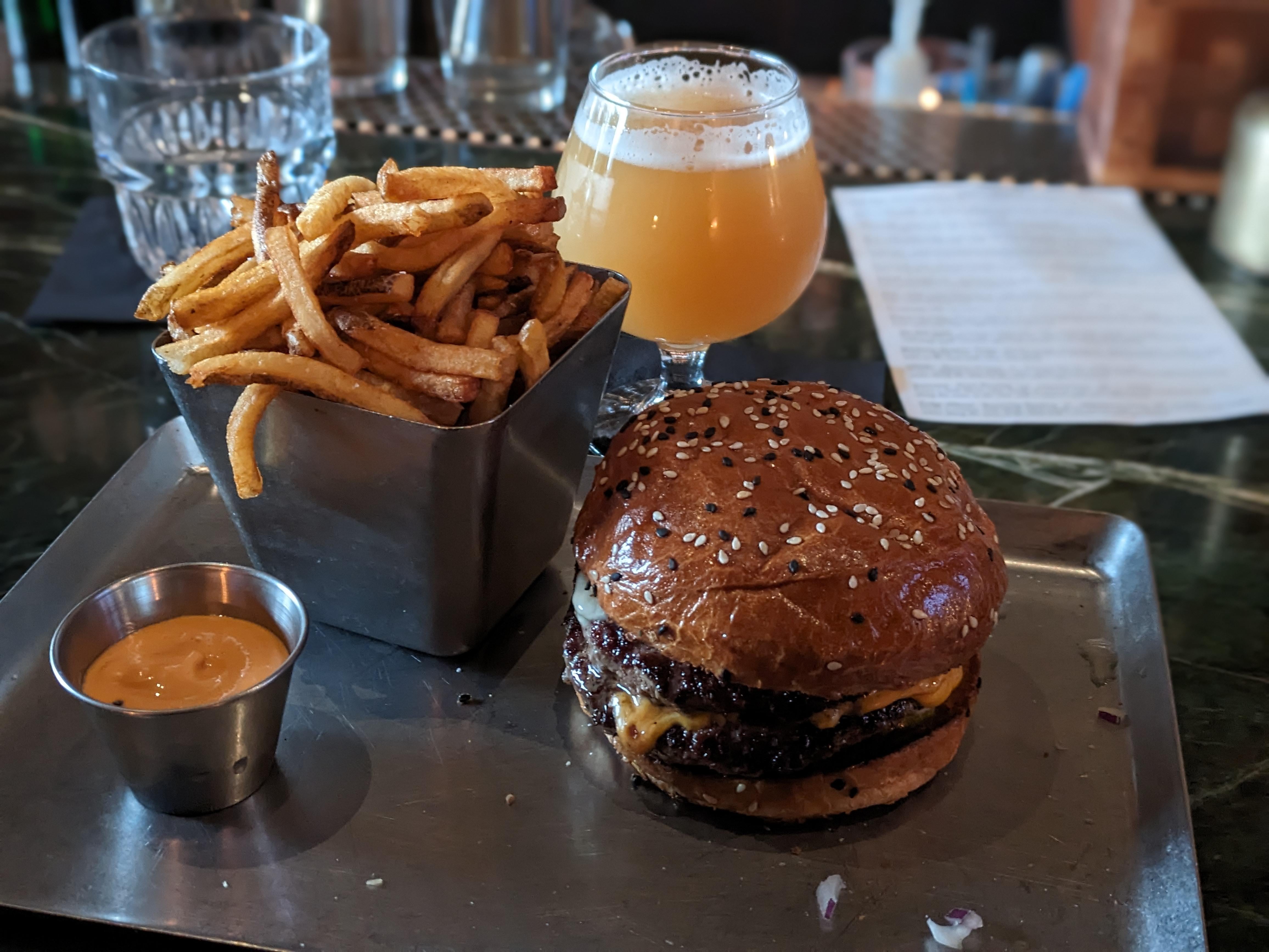 Gretel Burger and Fries - Dining and Cooking