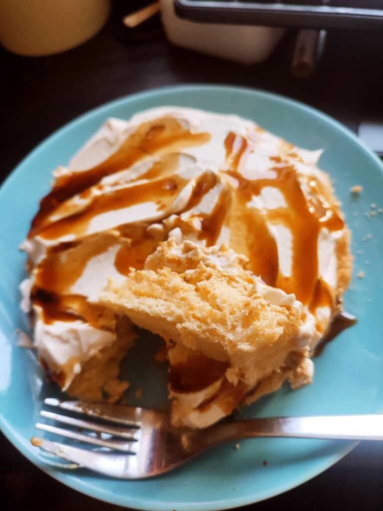 Decently sized caramel cheesecake with sponge cake bottom - 410 and 44 ...