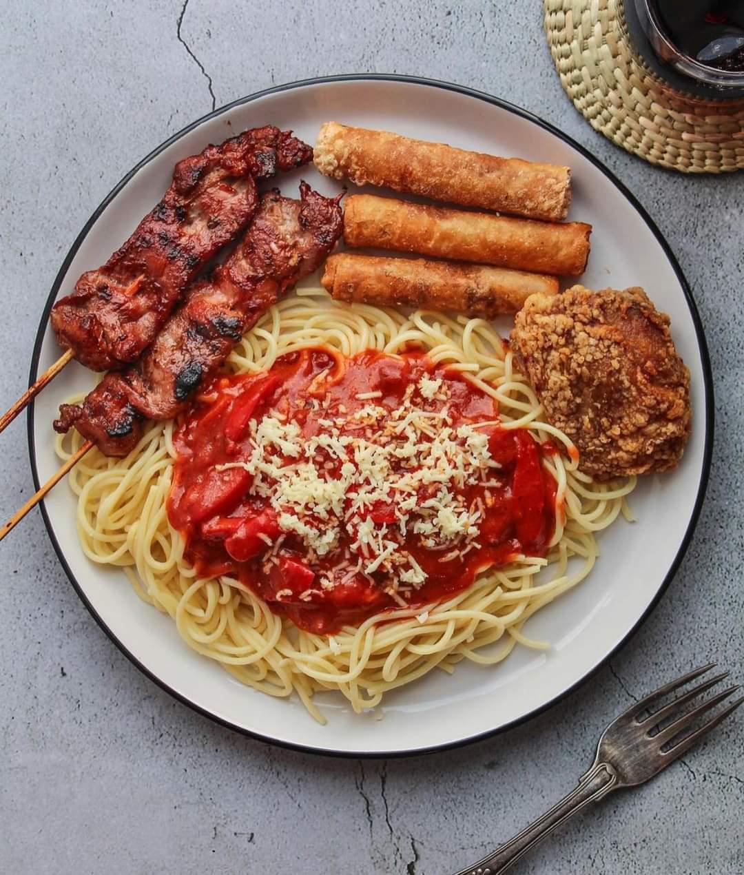 [i ate] pork barbecue, lumpia, fried chicken and spaghetti - Dining and ...
