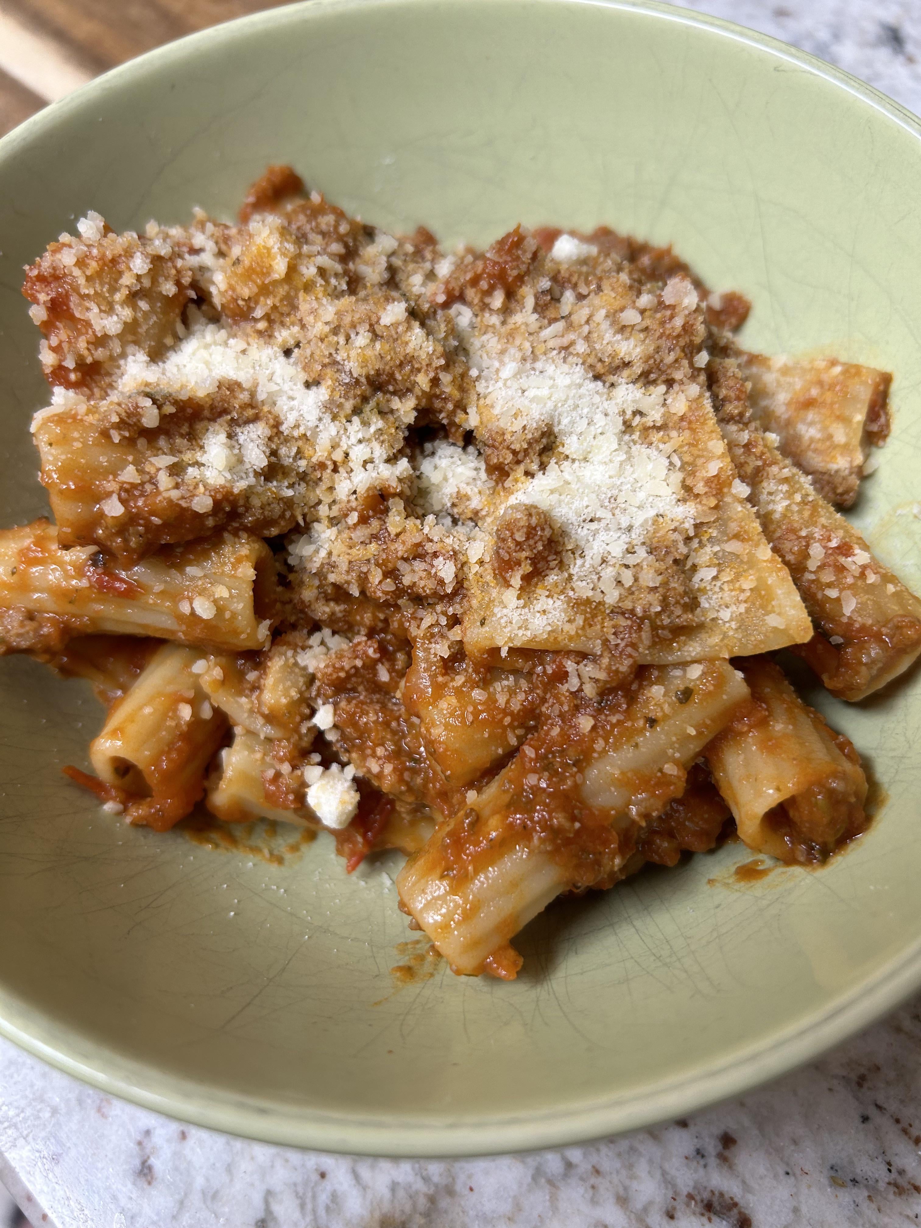 Ragú rigatoni - Dining and Cooking