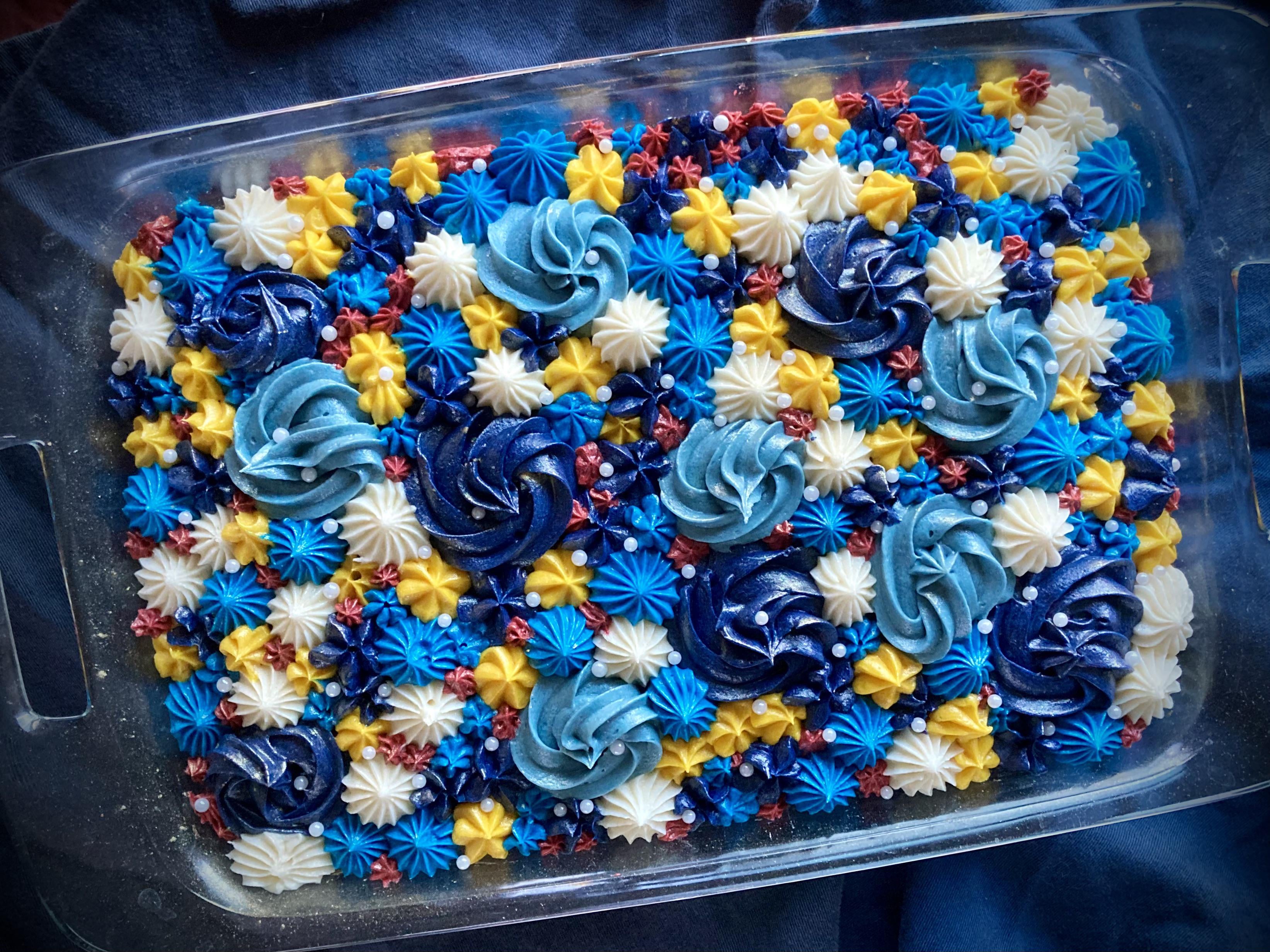 My first time piping! - Dining and Cooking