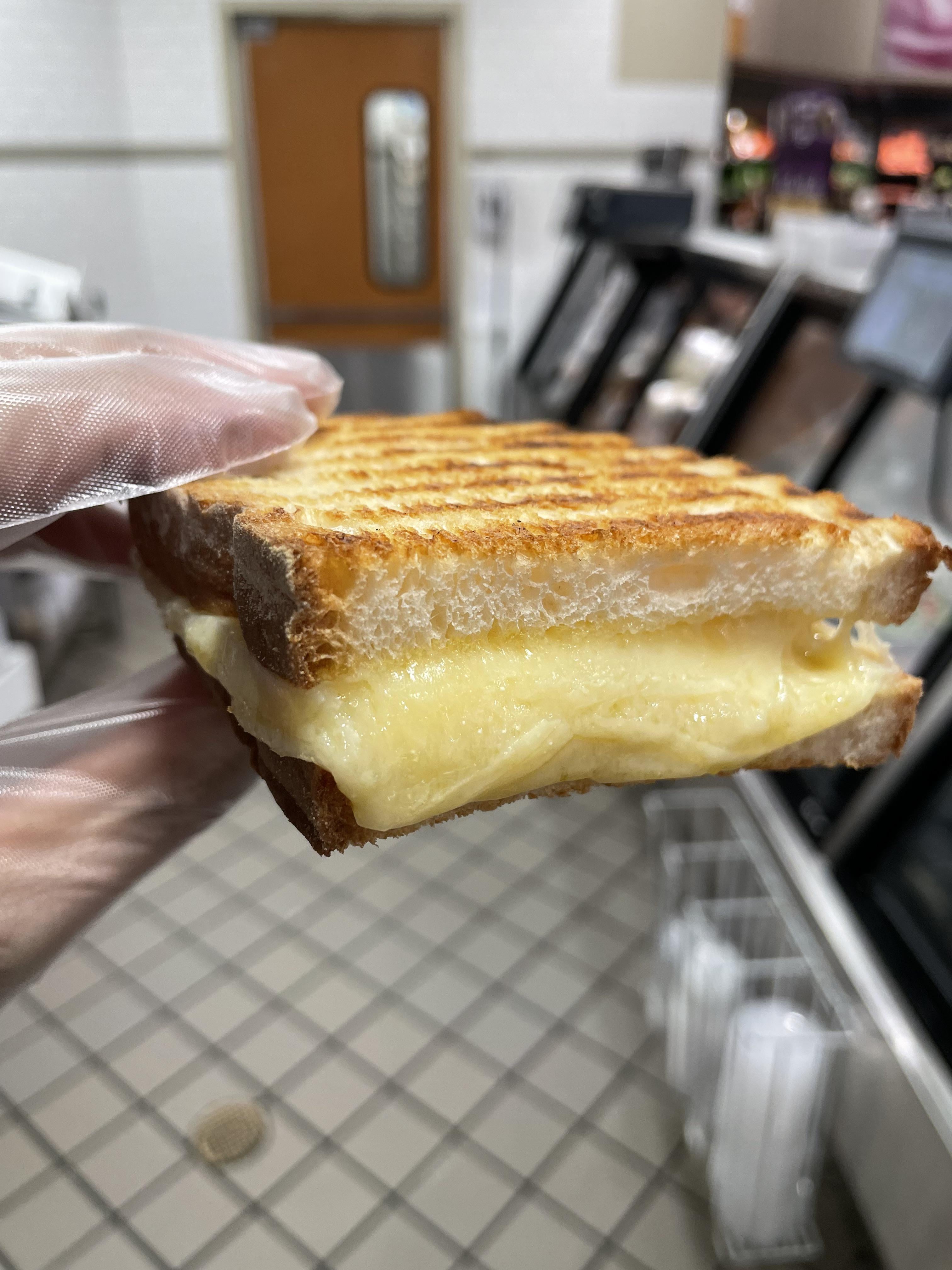 Day 190 of posting grilled cheese sandwiches until I run out of cheese ...