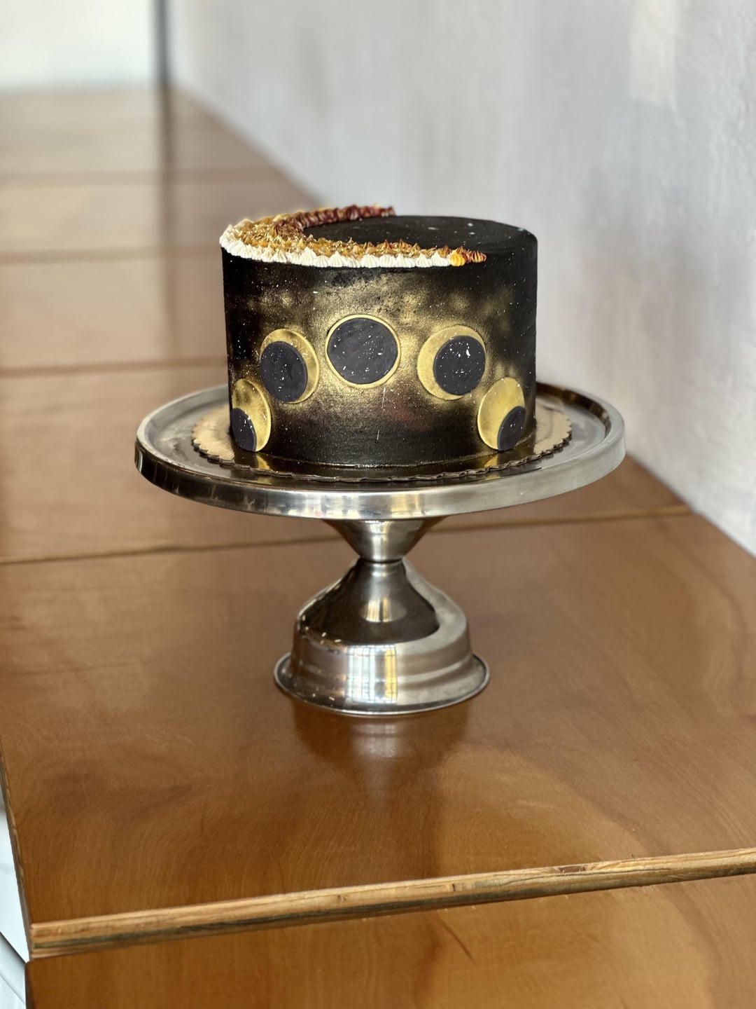 Eclipse cake for a customer! - Dining and Cooking