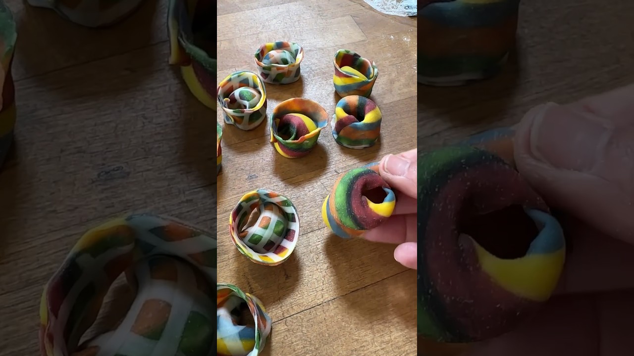 cappelletti translates to "little hats" in Italian #pasta #pastamaking ...